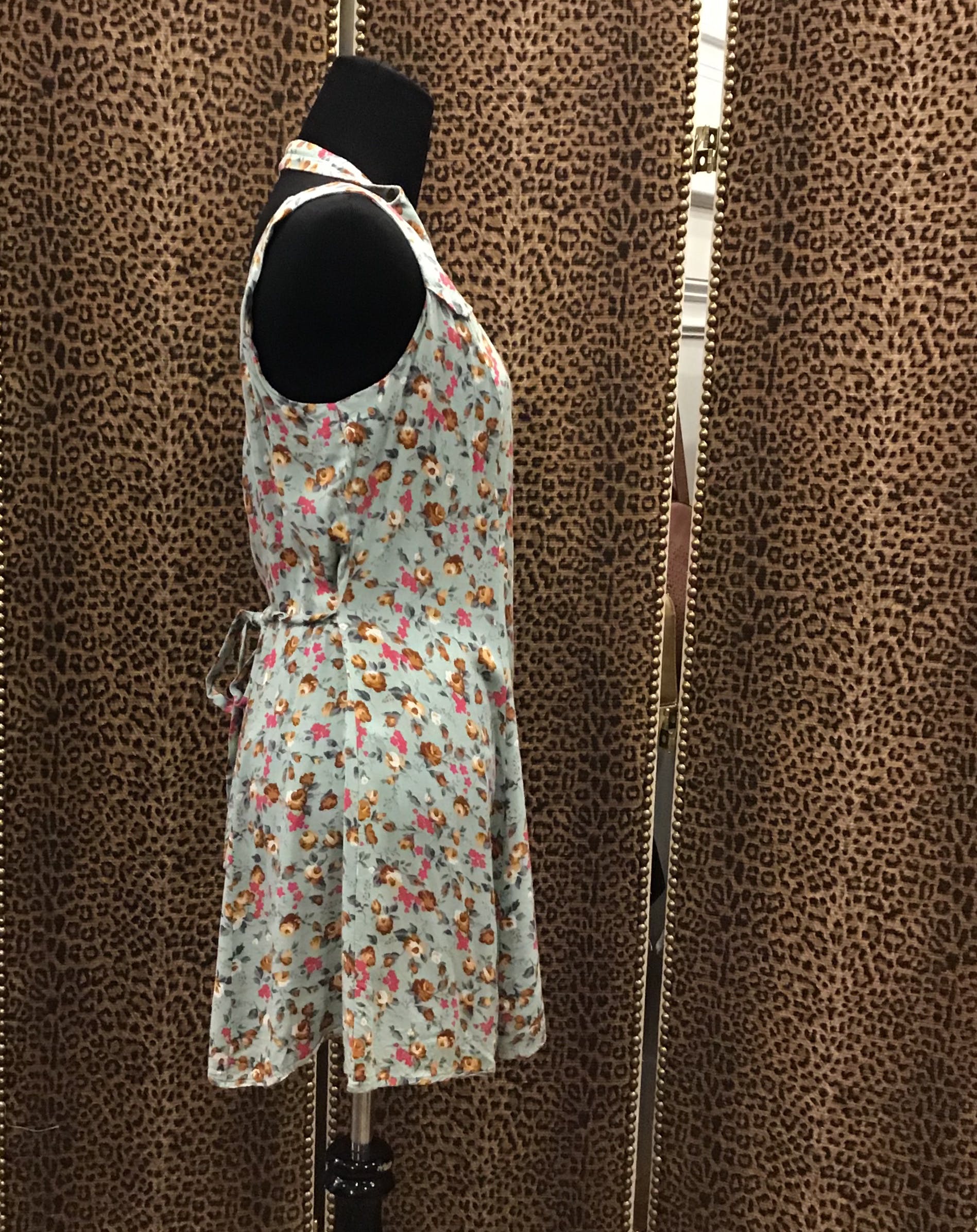 Vintage 90’s Mini Button Up Floral Dress | Shop THRILLING