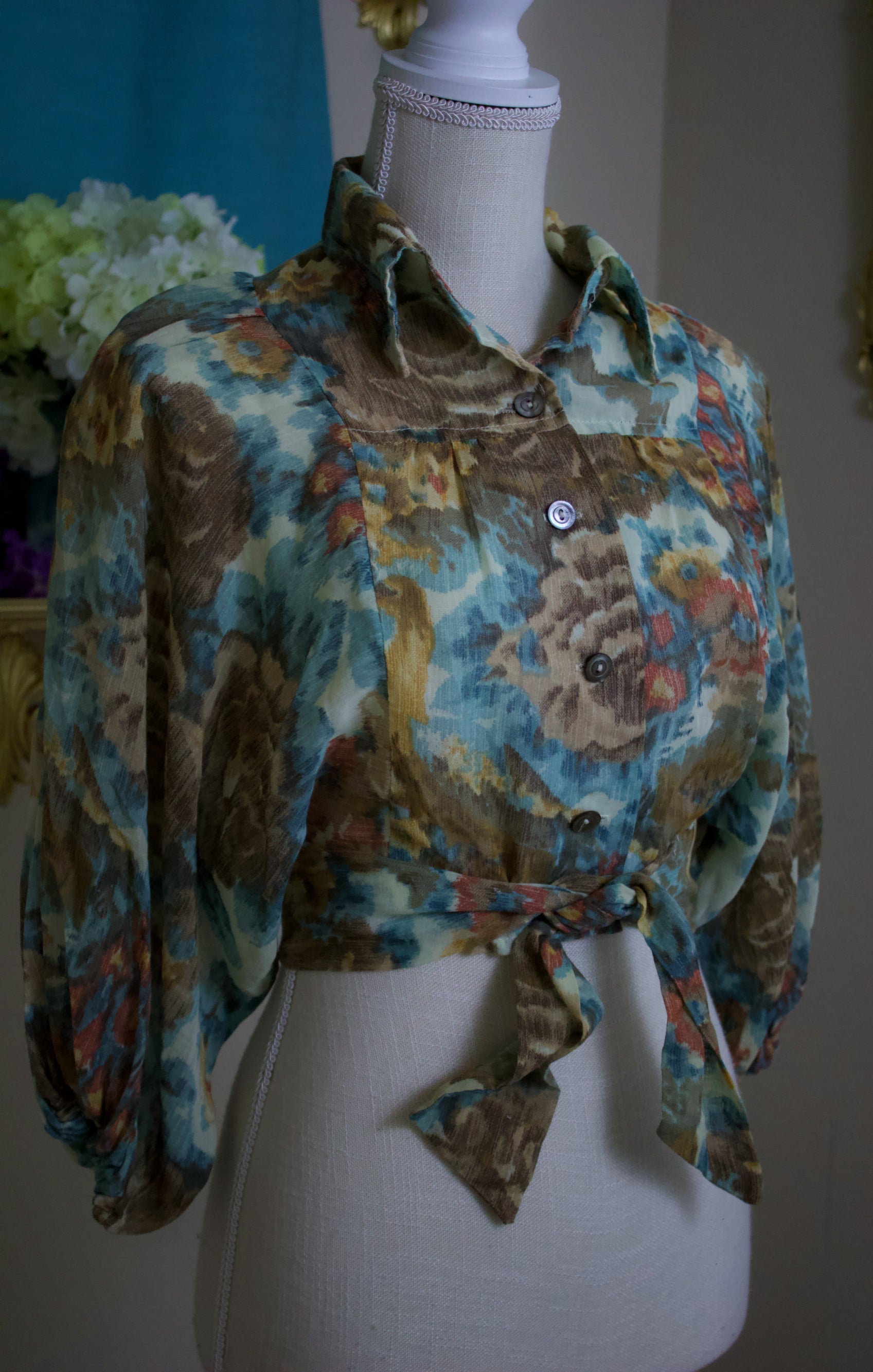 Vintage 70s Crop Top with Tie In Multicolor Watercolor Floral Pattern ...
