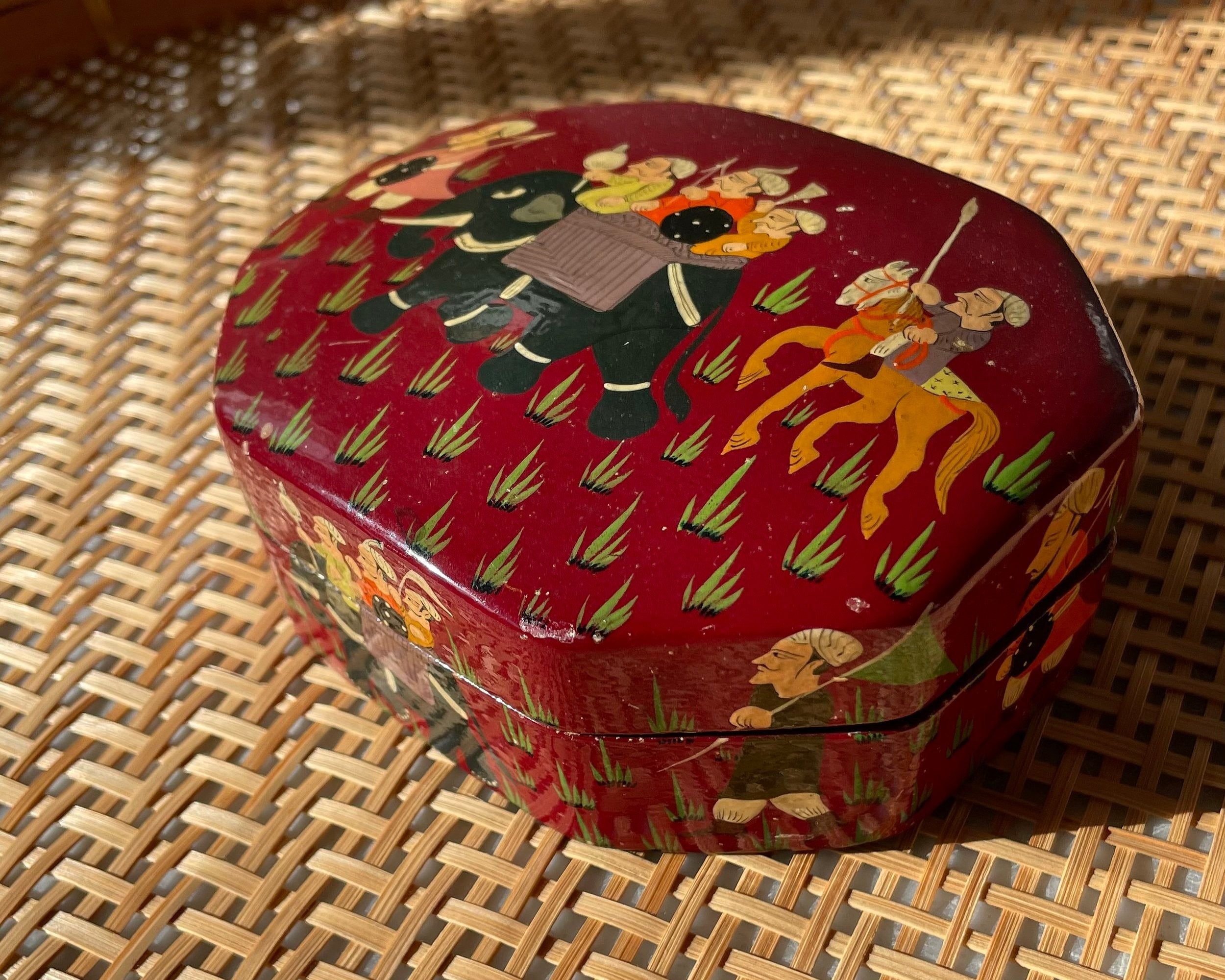 Vintage 70s Lacquer Trinket Box Hand Painted | Shop THRILLING