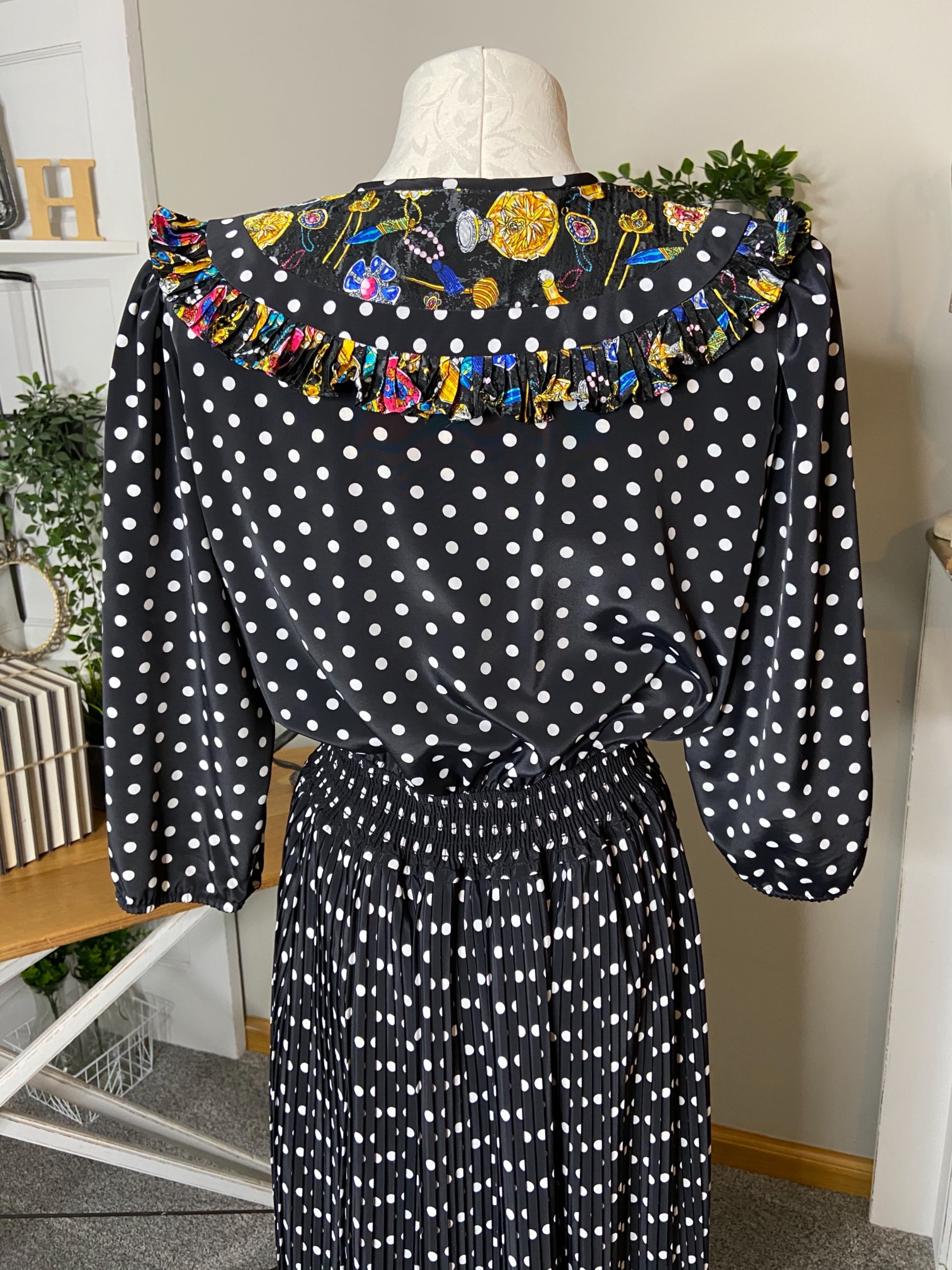 Vintage Black and White Polka Dot Dress with Ruffle Collar by Susan ...