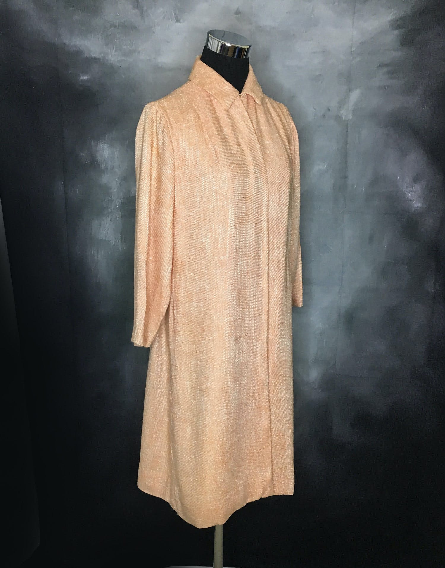 Vintage 70's Three Quarter Sleeves Coral Coat | Shop THRILLING