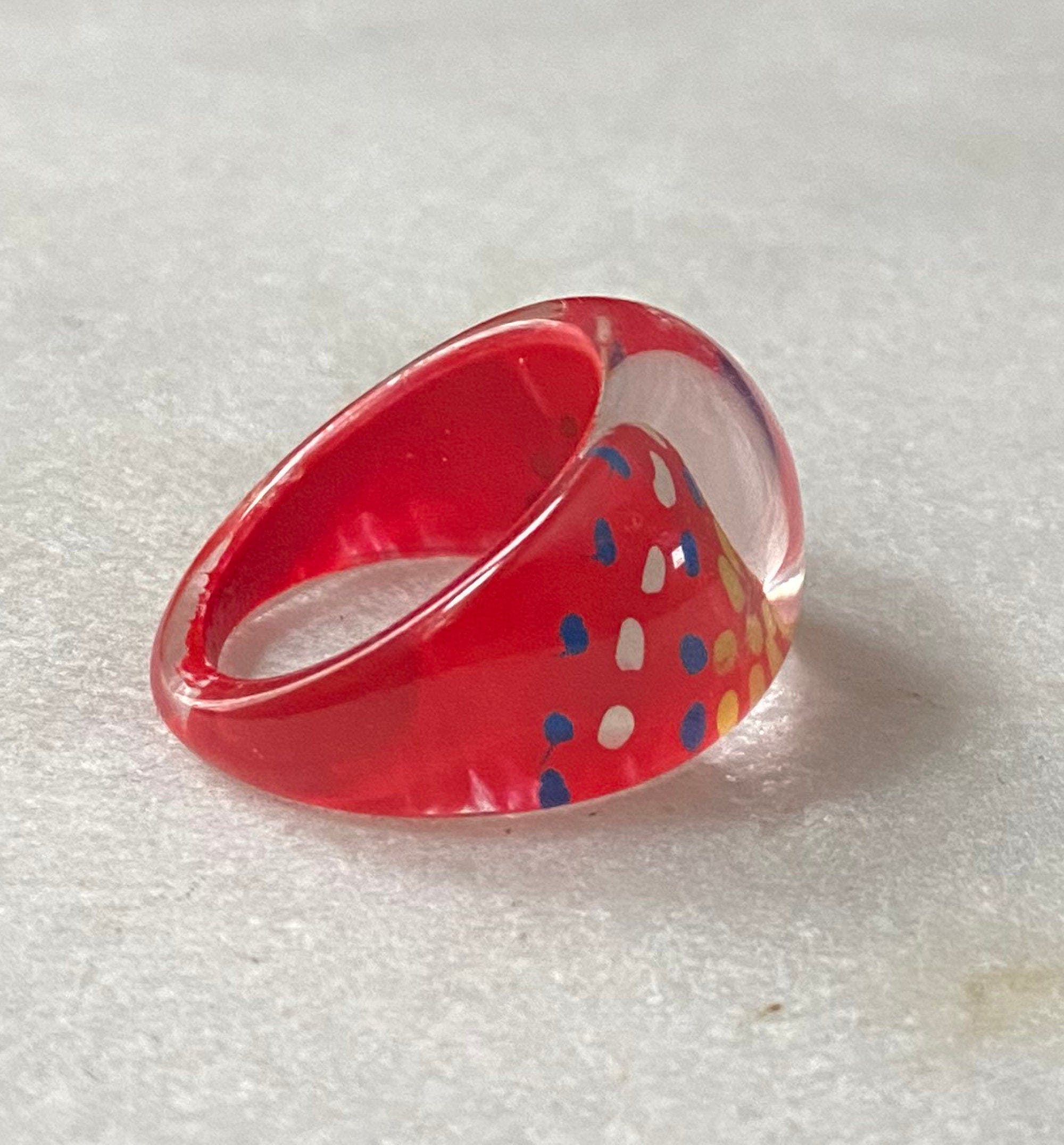 Vintage 90's Red Confetti Art Glass Ring | Shop THRILLING
