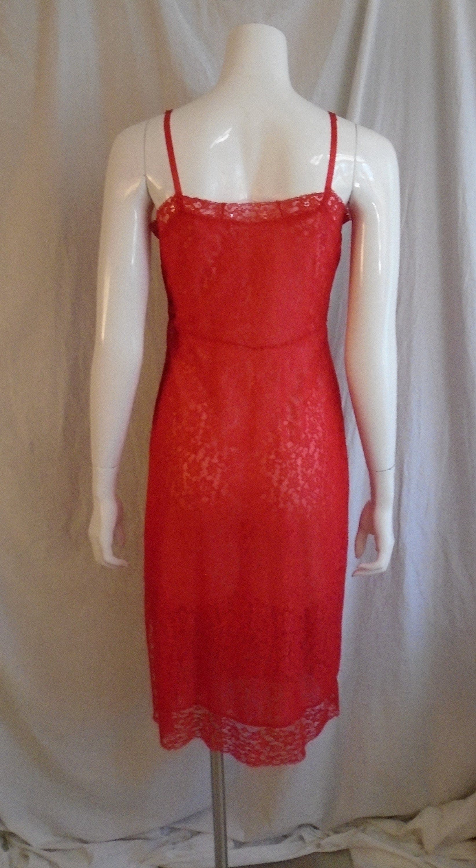 Vintage 50’s Red Lace Empire Waist Slip by Van Raalte | Shop THRILLING