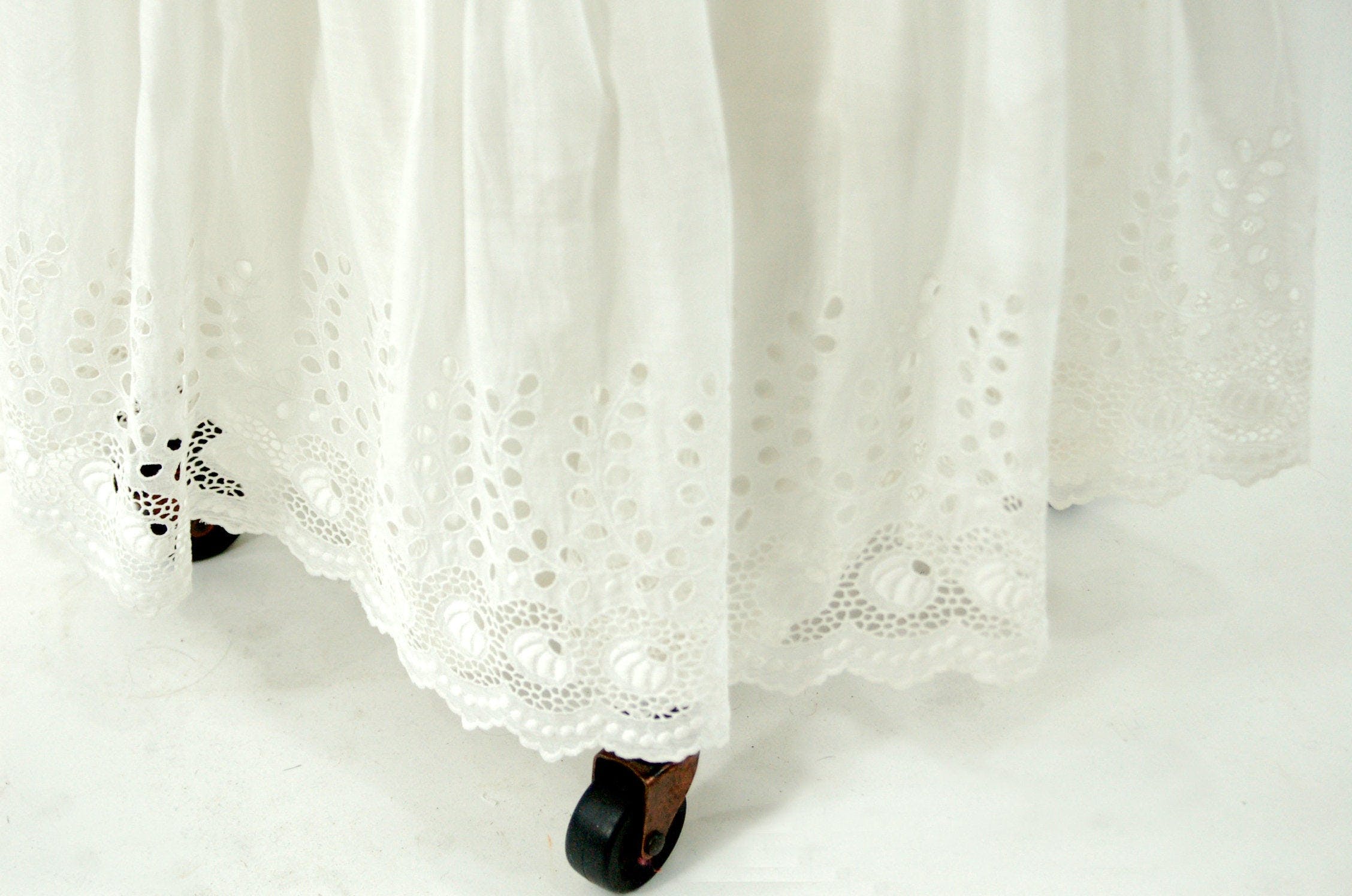 Vintage Edwardian Eyelet Lace Ruffled Hem Petticoat | Shop THRILLING