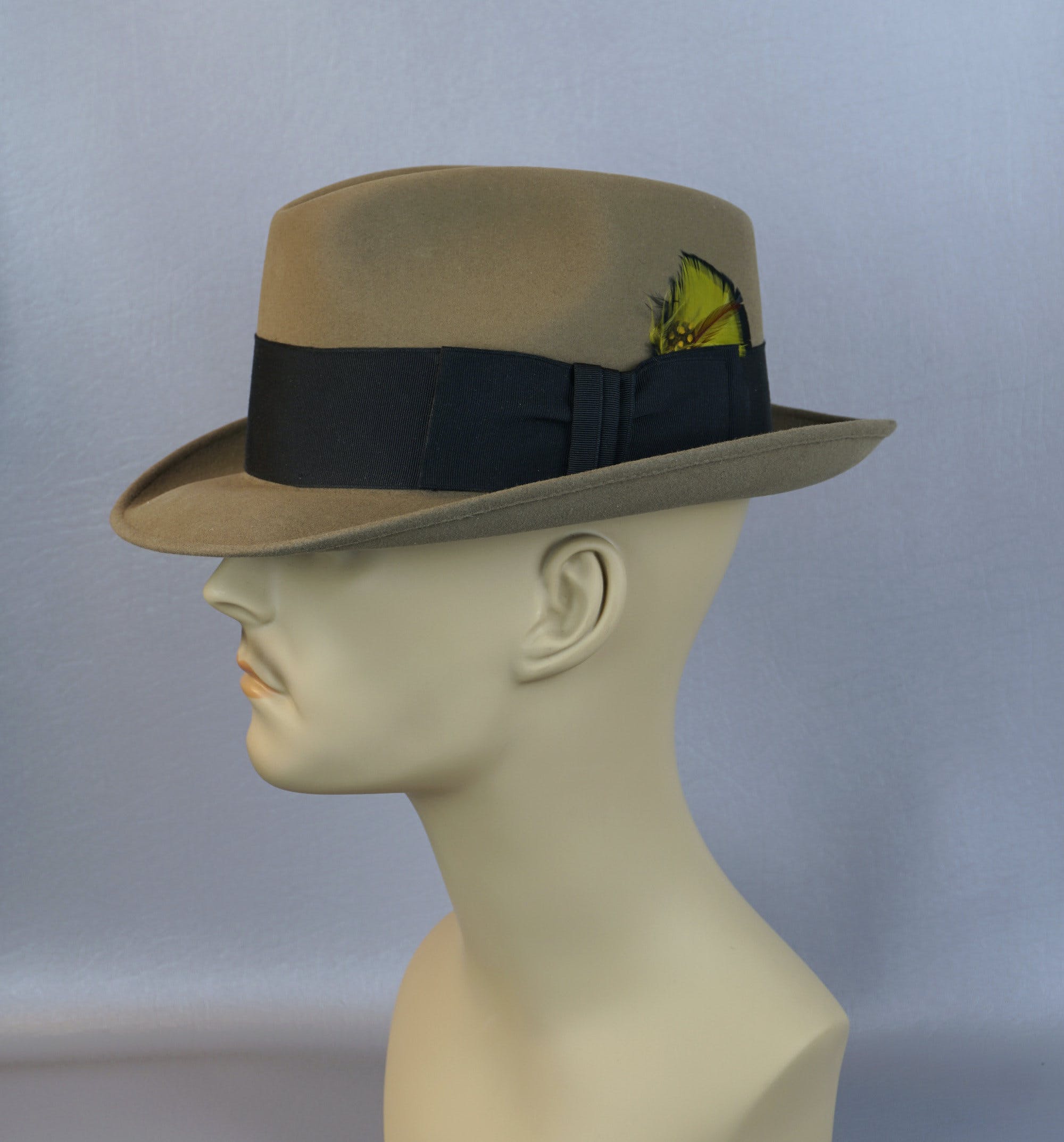 Vintage 50’s Tan Fedora by Dobbs | Shop THRILLING