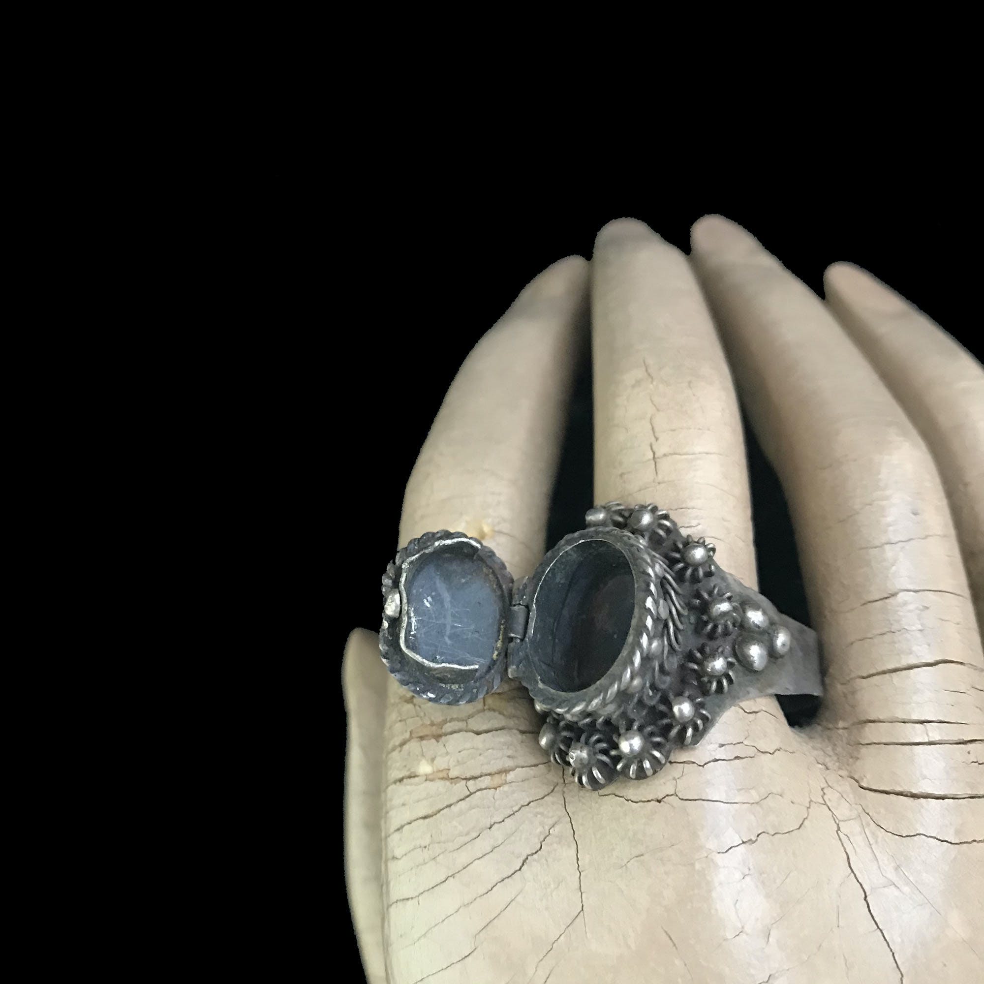 Vintage 60's Turquoise Poison Ring | Shop THRILLING