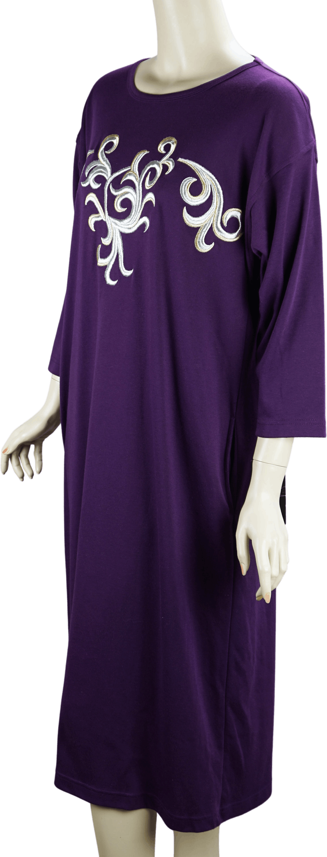 Vintage Silver Swirl Embroidered Robe by Lucie Ann II | Shop THRILLING