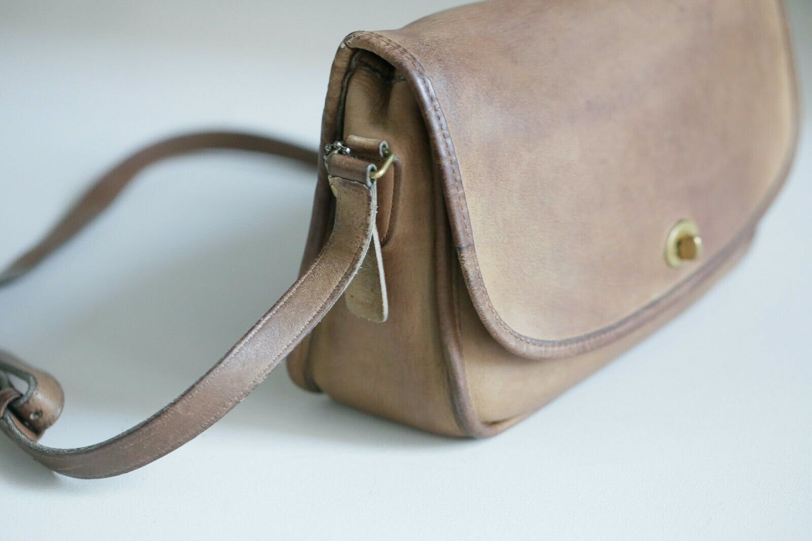 Vintage Classic Oval Crossbody Bag by Coach | Shop THRILLING
