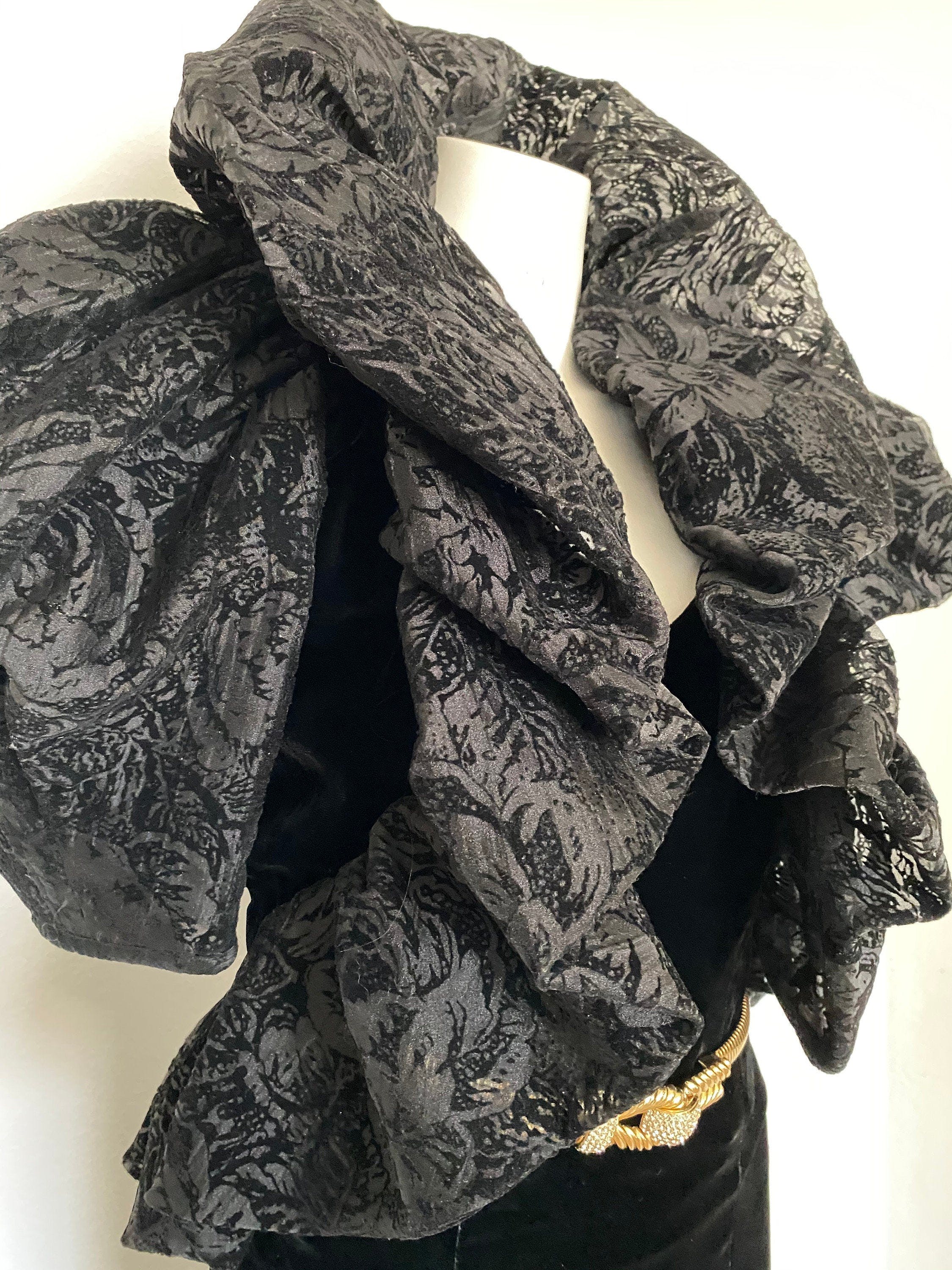 Vintage 80's Black and Gray Structural Skirt Set by B. B. collections ...