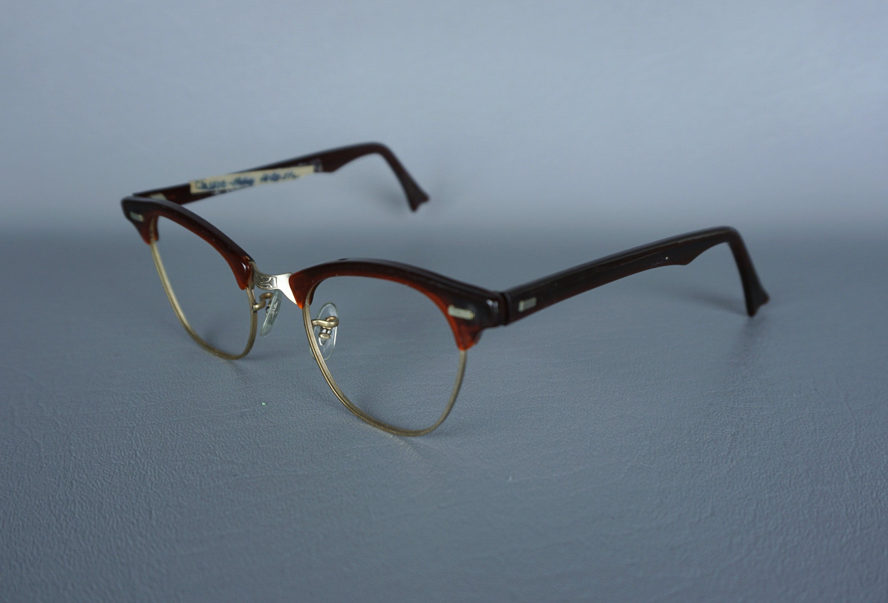 Vintage 50’s Brown And Gold Frames | Shop THRILLING