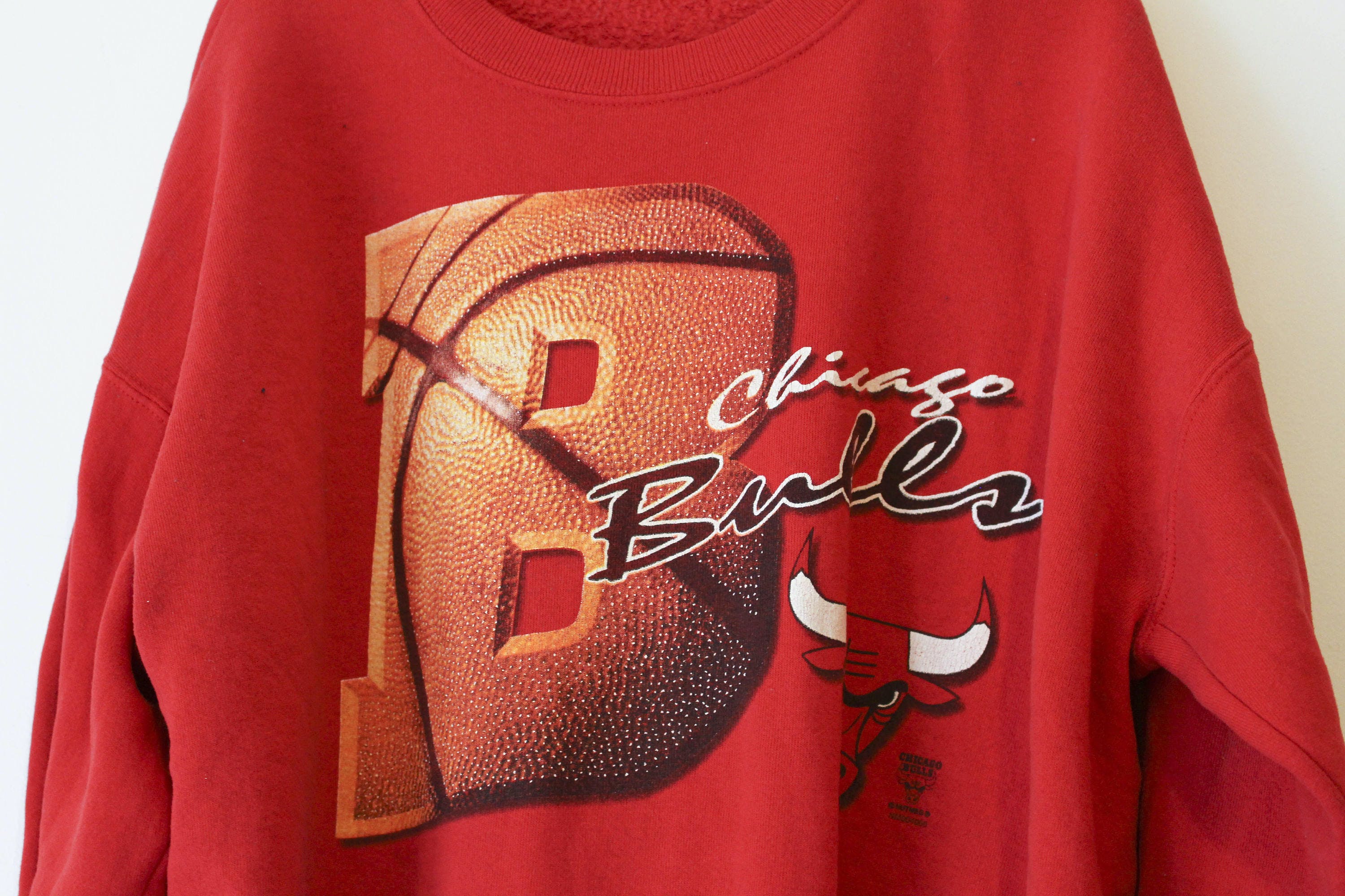 Vintage Red Chicago Illinois Bulls Basketball Graphic Sweatshirt by Lee ...
