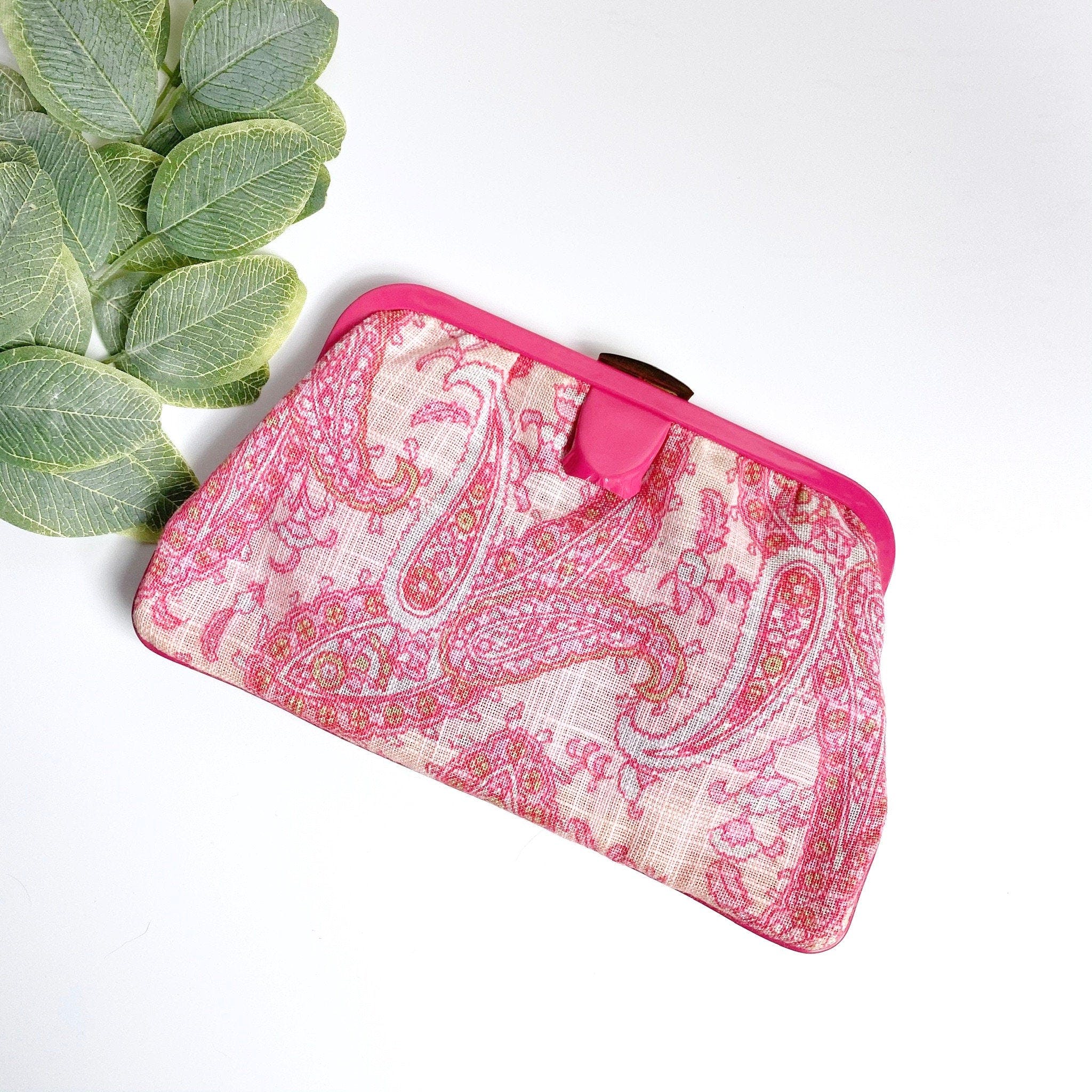 Vintage 60's Pink Paisley Clutch by Ingber | Shop THRILLING