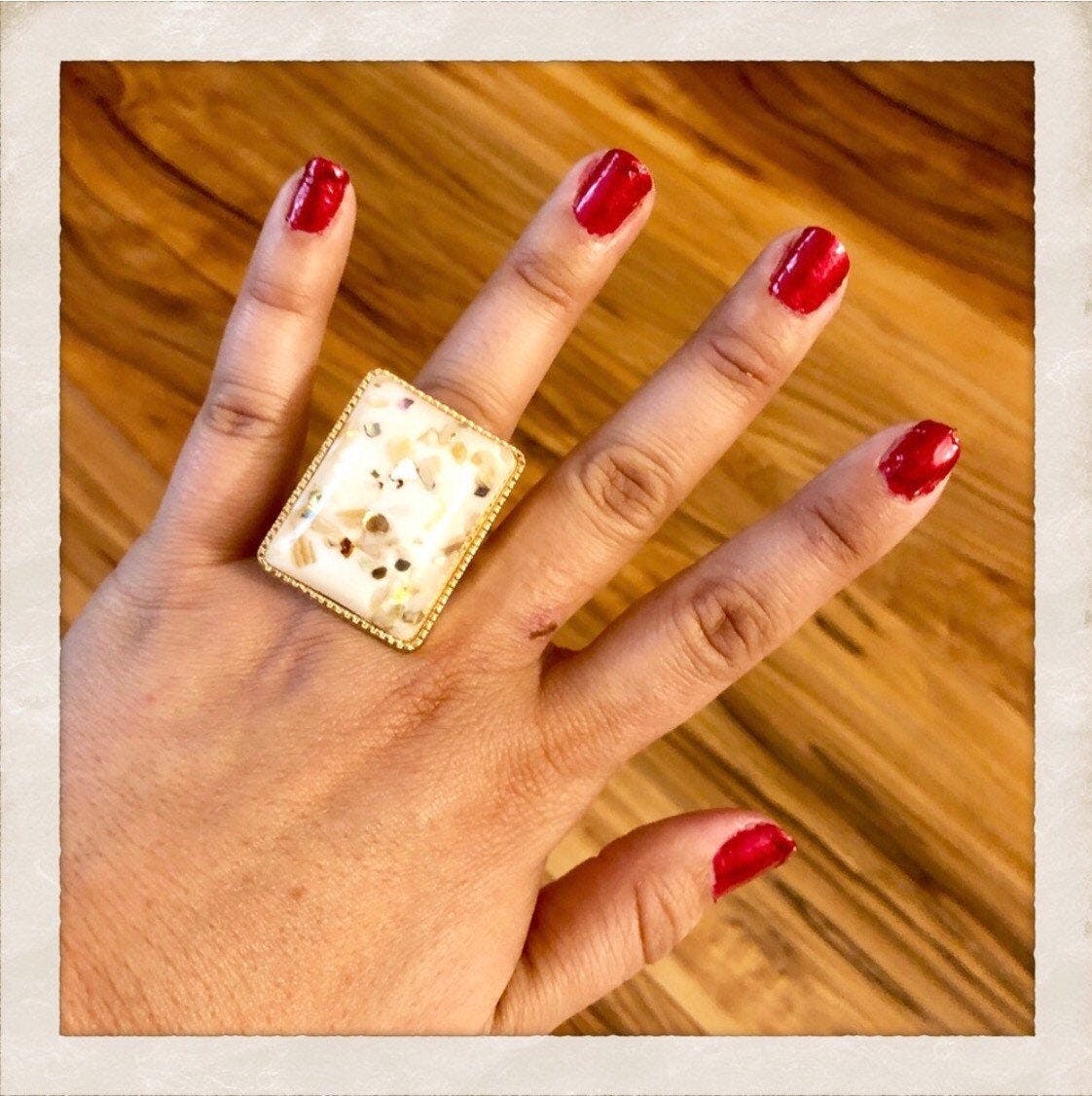 Vintage 70's Speckled White Rectangle Ring | Shop THRILLING