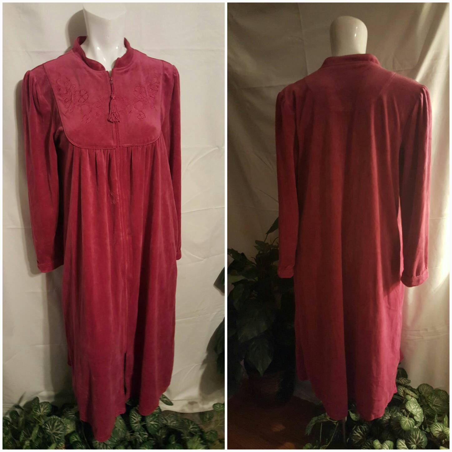 Vintage Raspberry Floral Embroidered Zip Up Robe by Classic Elements ...