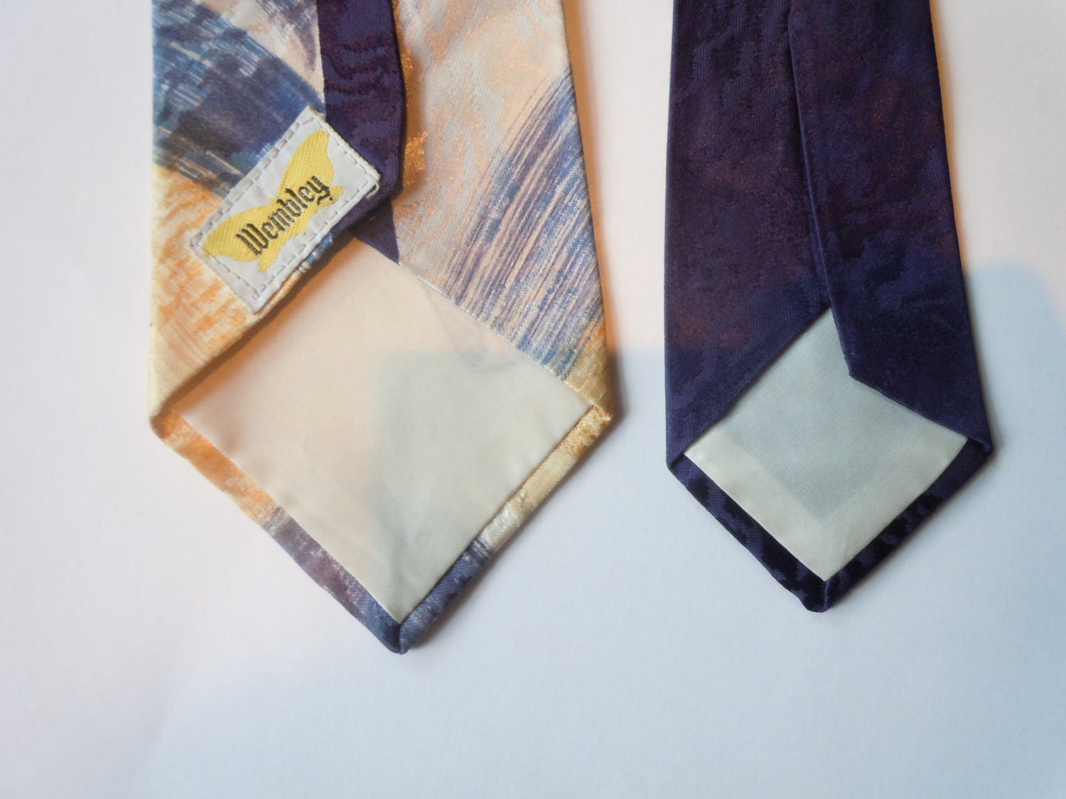 Vintage Killer 50s Hand Painted Spurs Tie by Wembley | Shop THRILLING