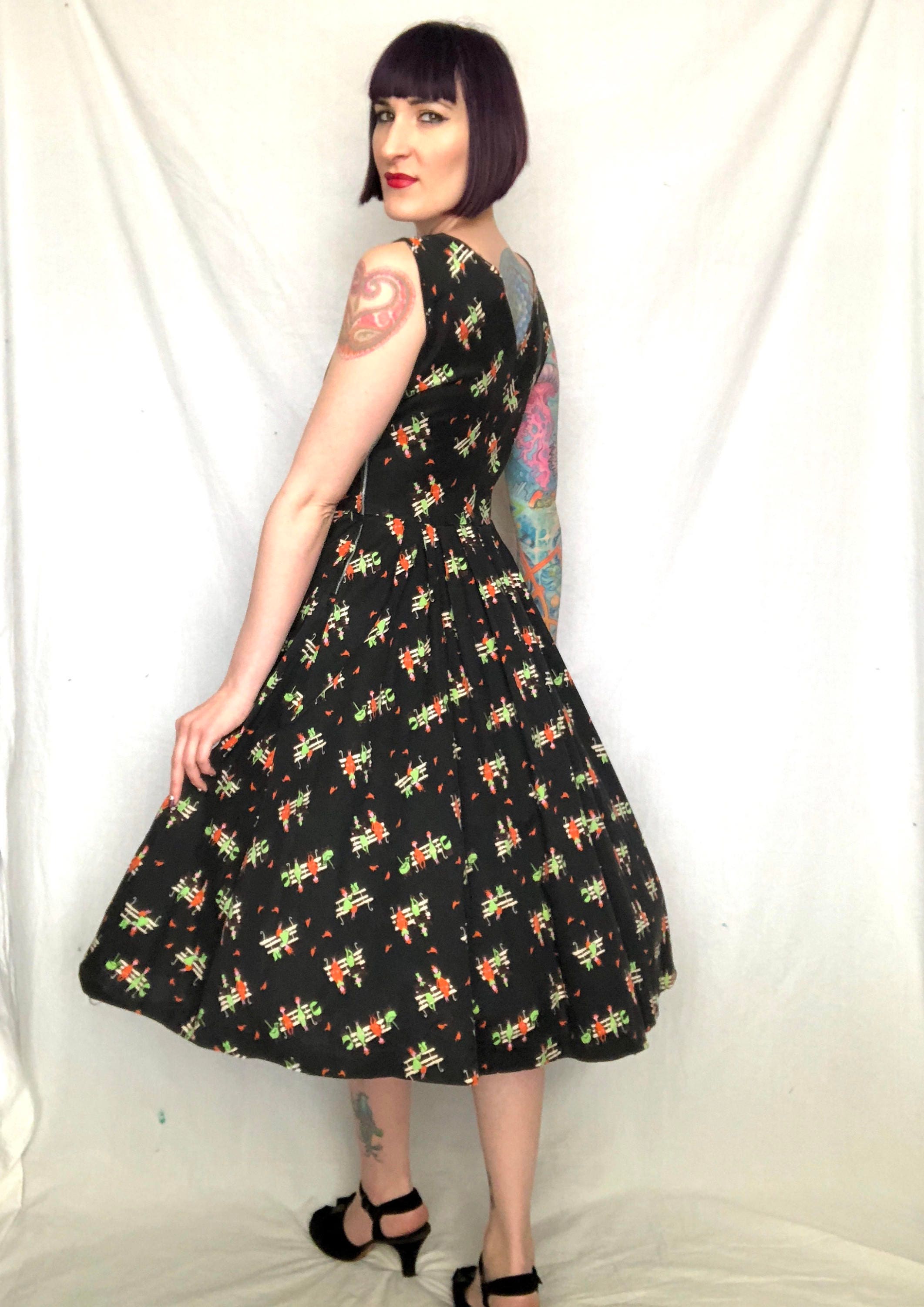 Darling Vintage 50s Park Bench Scene Novelty Print Fit and Flare Cotto ...