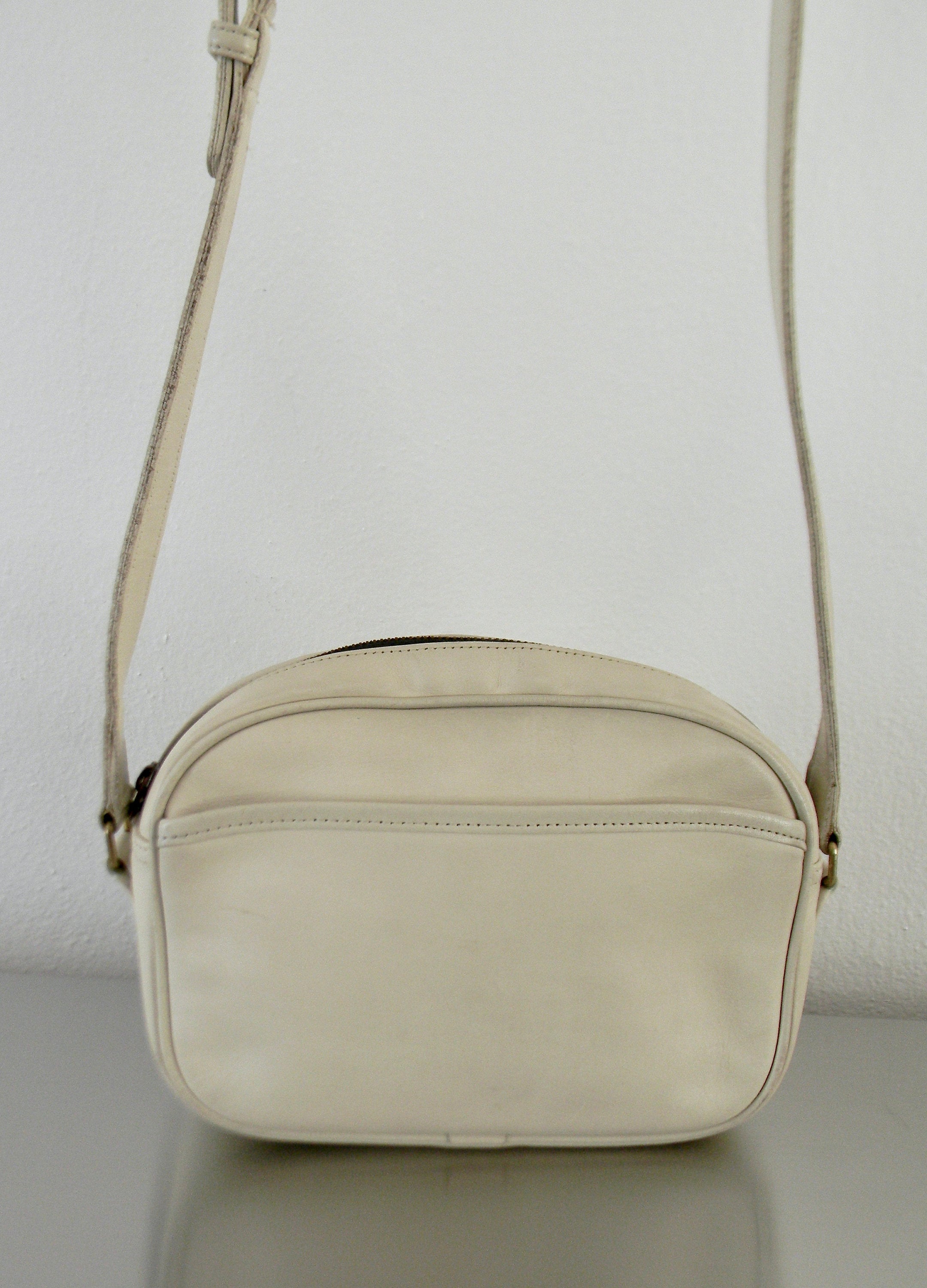 Vintage 80's Bone Leather Camera Bag by Coach | Shop THRILLING
