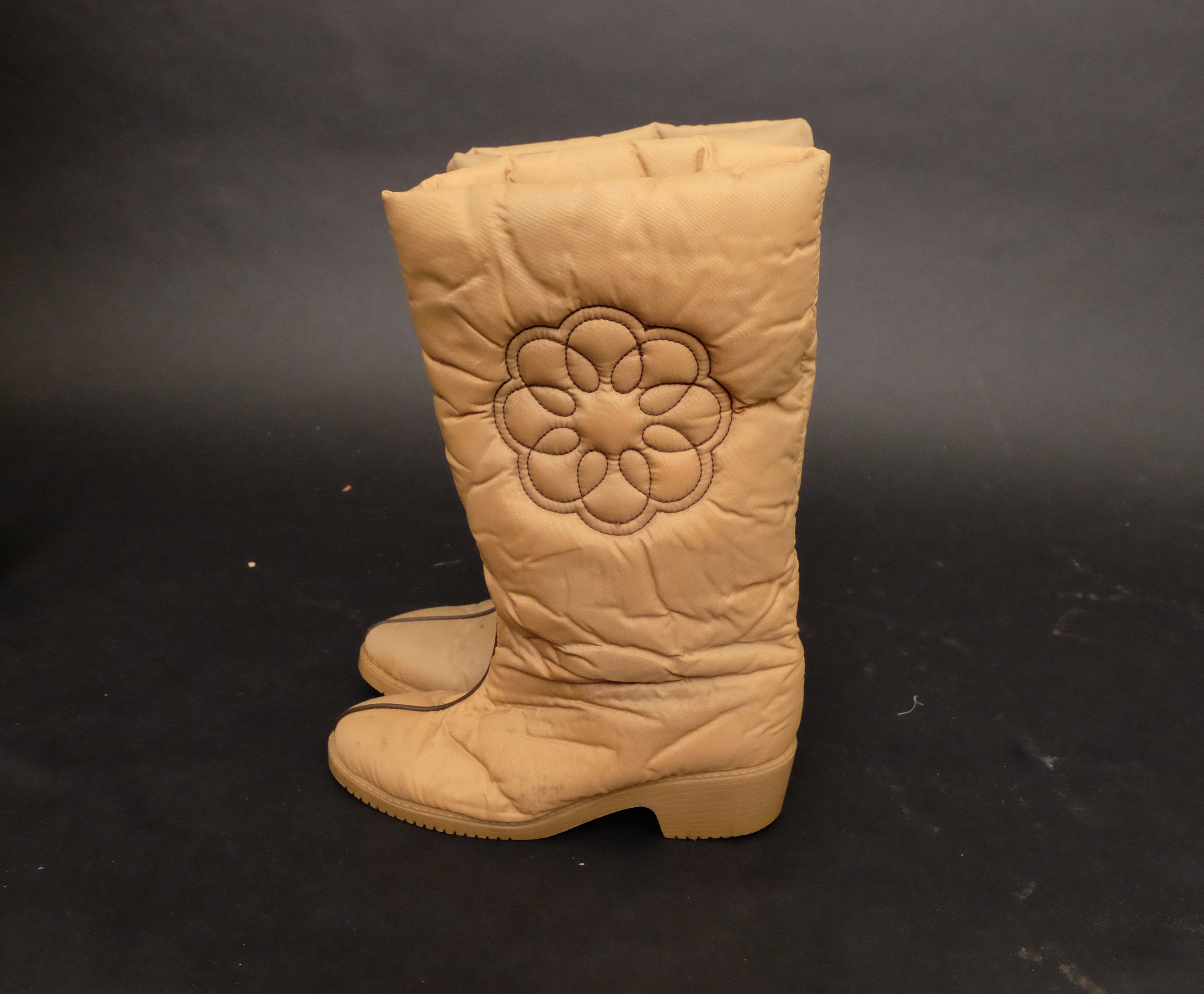 Vintage 70's Tan Winter Snow Boots | Shop THRILLING
