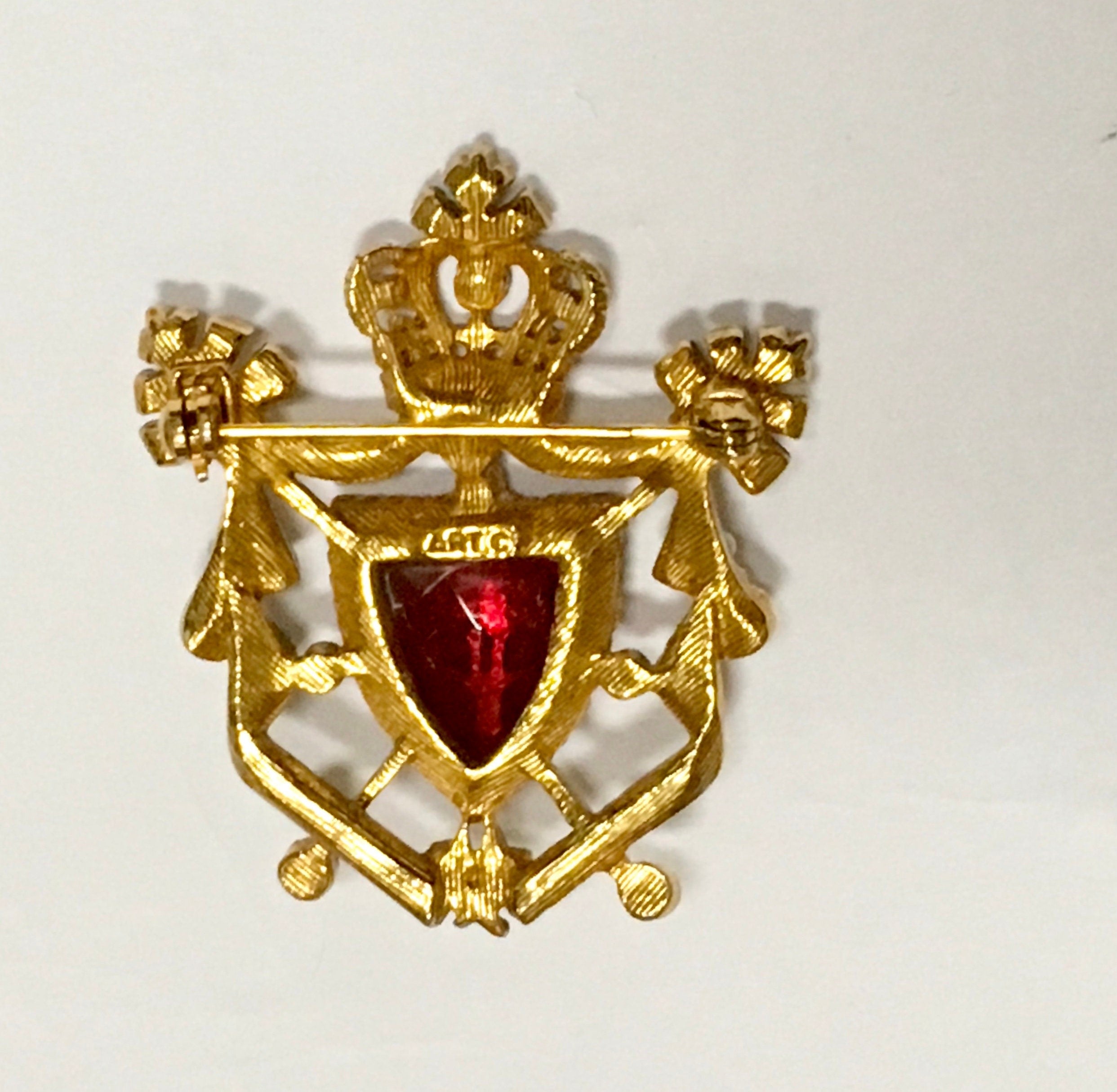 Vintage Heraldic Shield Crest Pin Brooch | Shop THRILLING