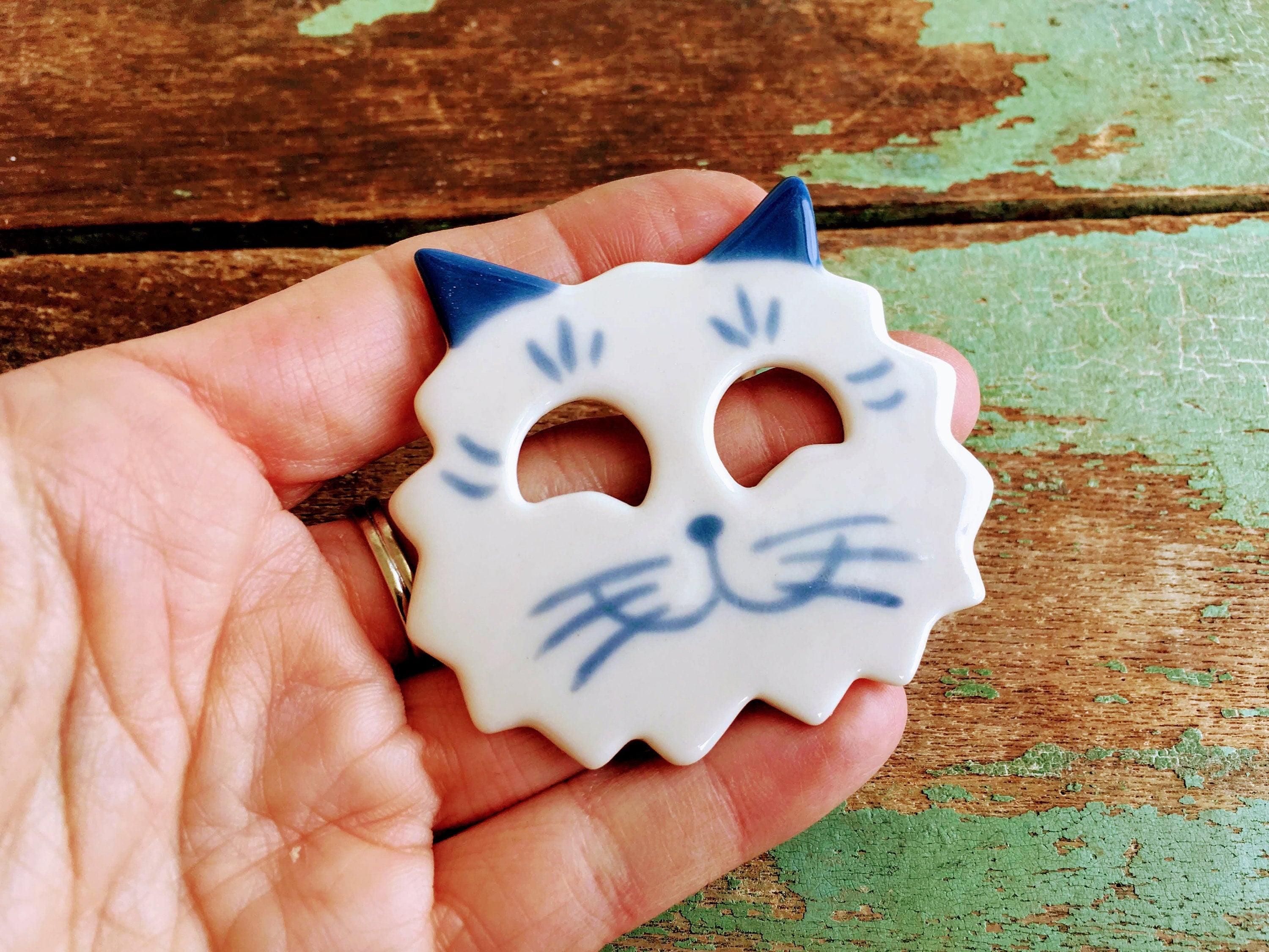 80s Vintage Cat Face Ceramic Brooch Open Eyes Blue and White | Shop ...