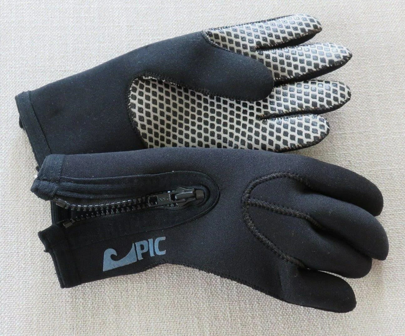 Vintage 80’s Diving Scuba Gloves | Shop THRILLING