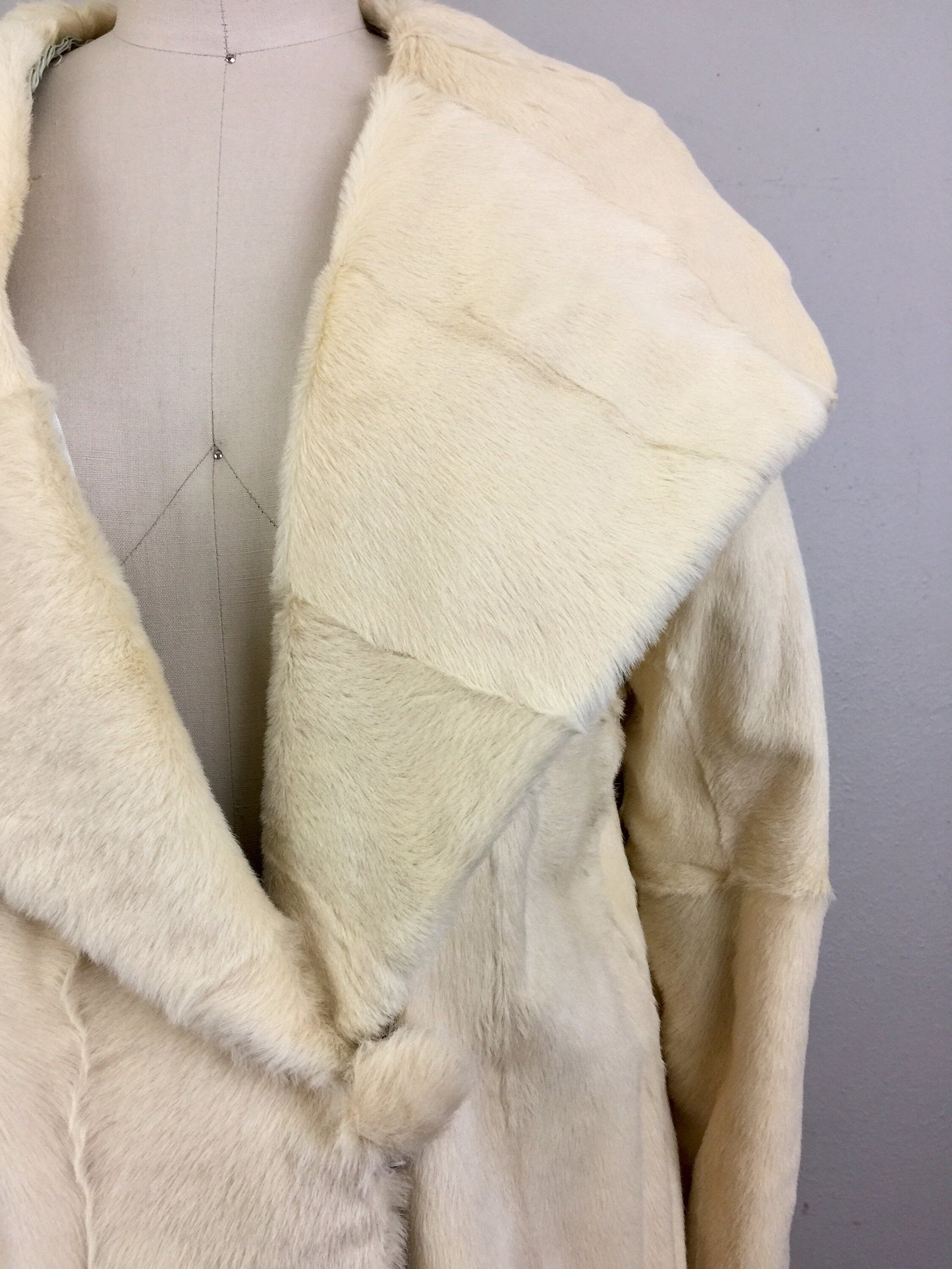 Vintage 20’s Cream Flapper Fur Coat | Shop THRILLING