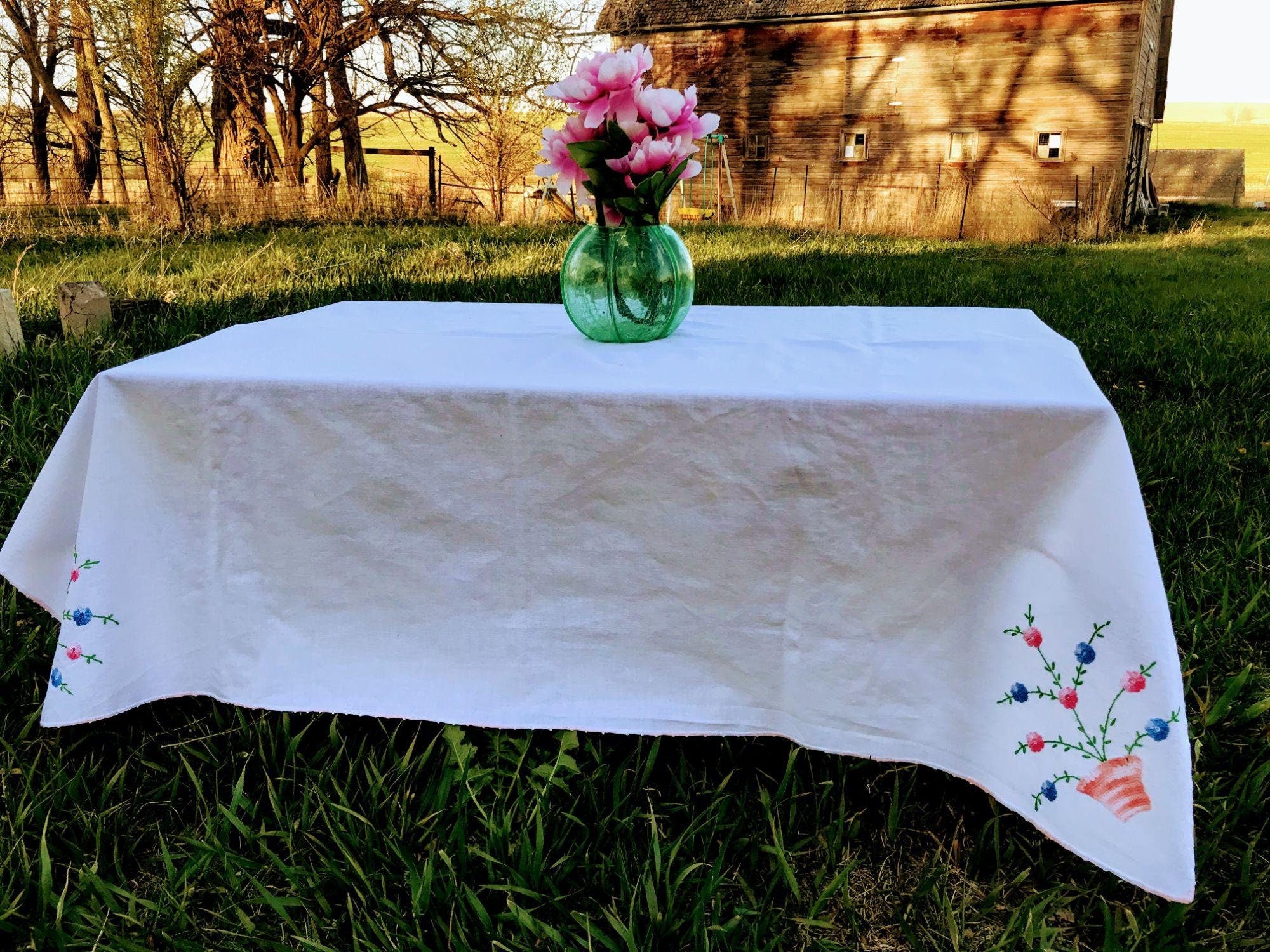50s Vintage White Linen Table Cloth with Embroidery Floral Corners ...