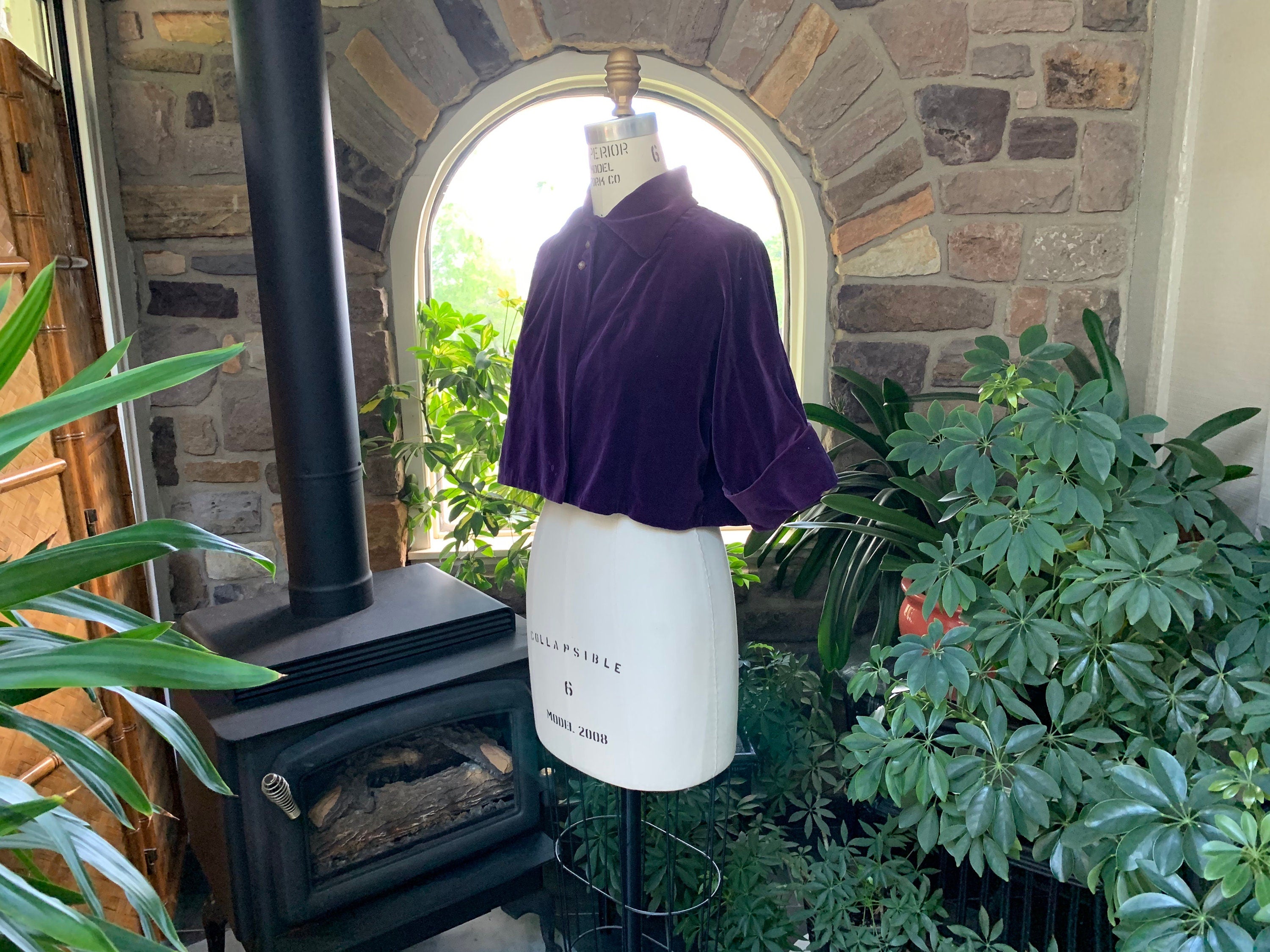 Vintage 50’s Purple Velvet Short Sleeve Bolero Jacket | Shop THRILLING