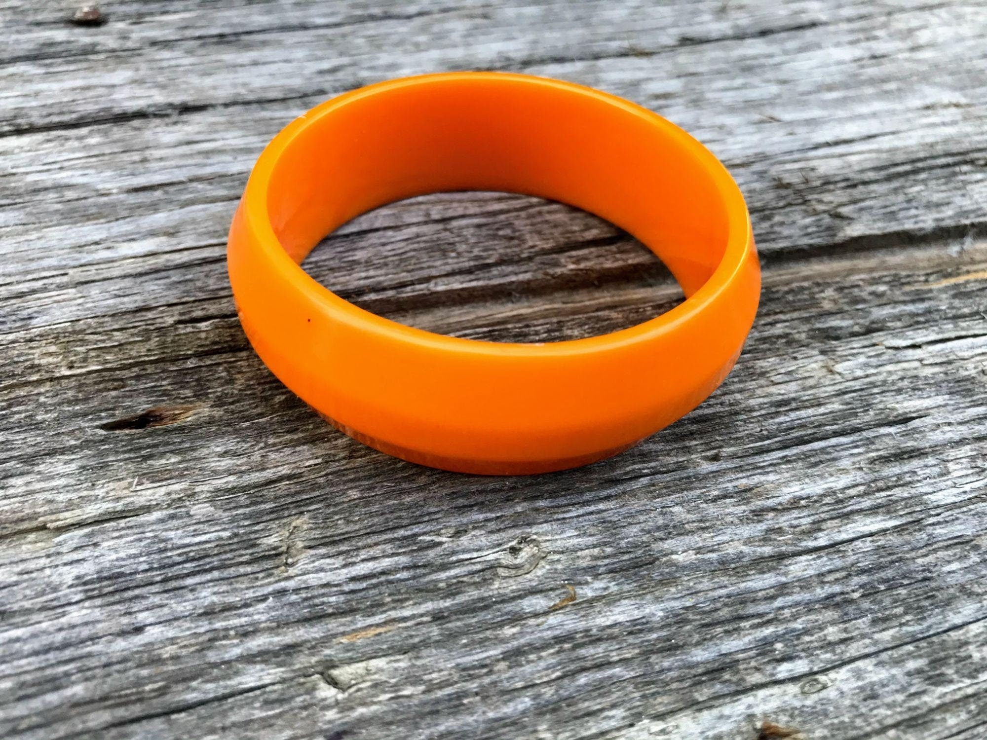 Vintage Bakelite Bangle Pumpkin Orange | Shop THRILLING