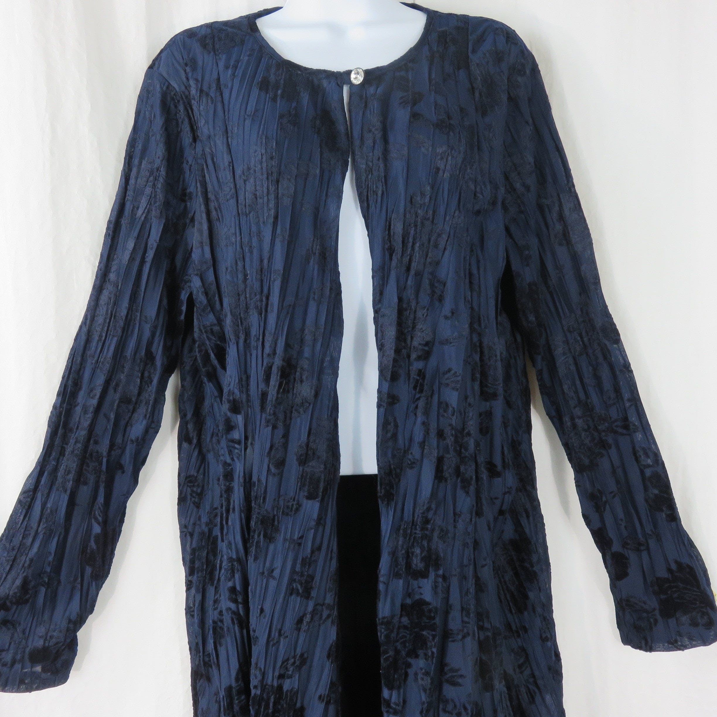 Vintage 90’s Style Midnight Velvet Dark Navy Blue Floral Burnout Duster ...