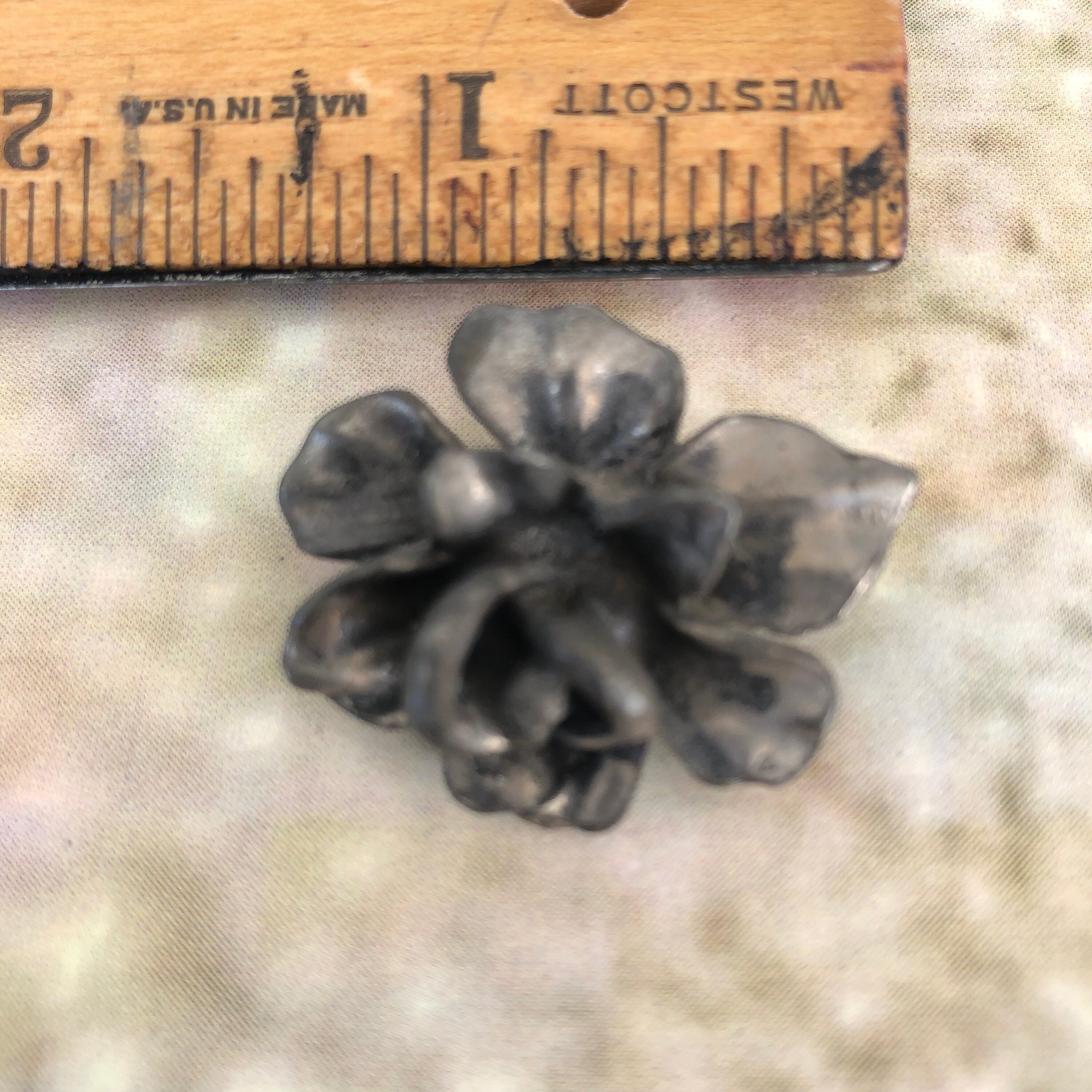 Vintage Petite Flower Pin Orchid Silver Metal Pin | Shop THRILLING