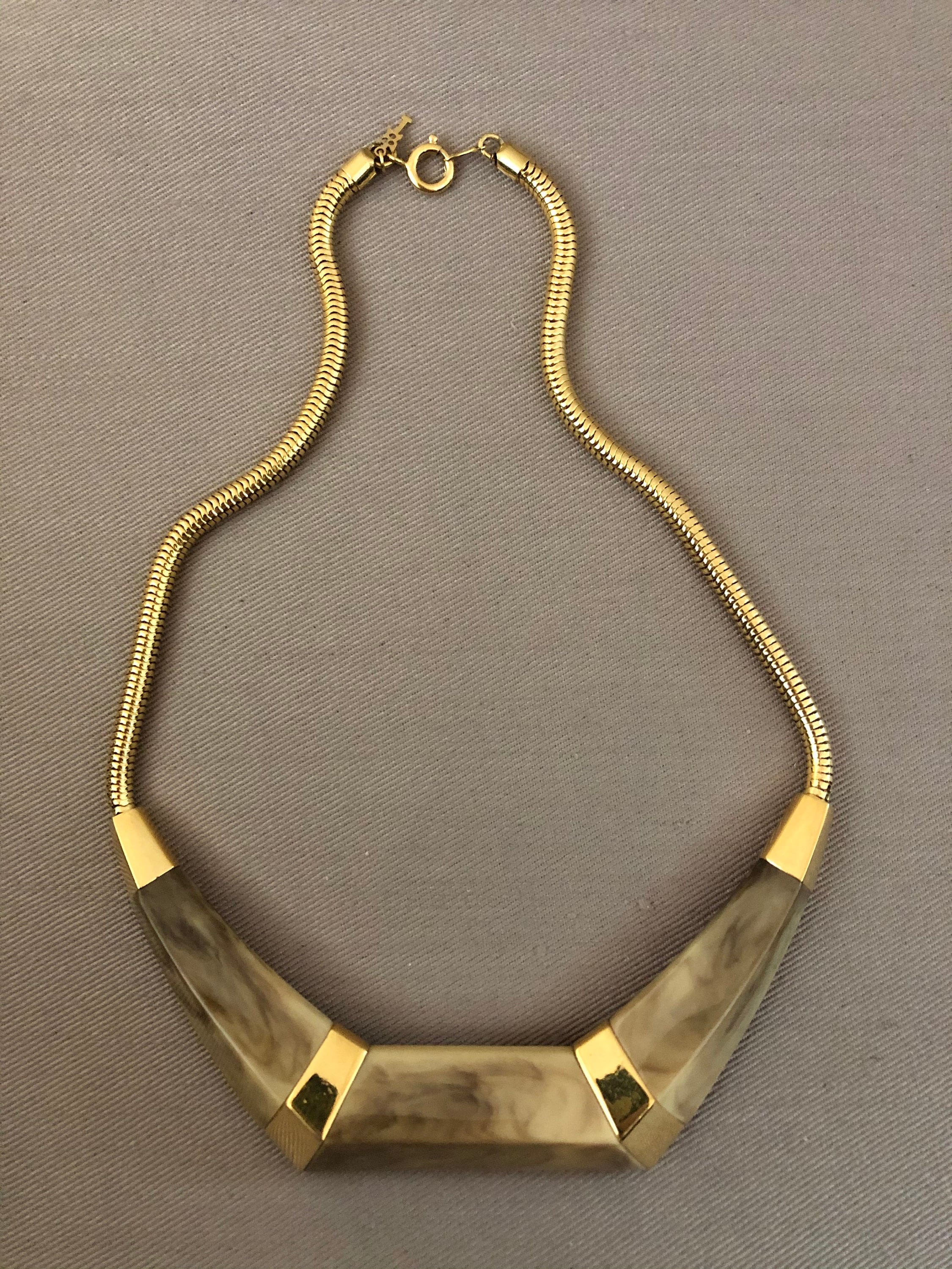 Vintage Mod Trifari Signed Marbled Lucite Statement Choker Snake Chain ...