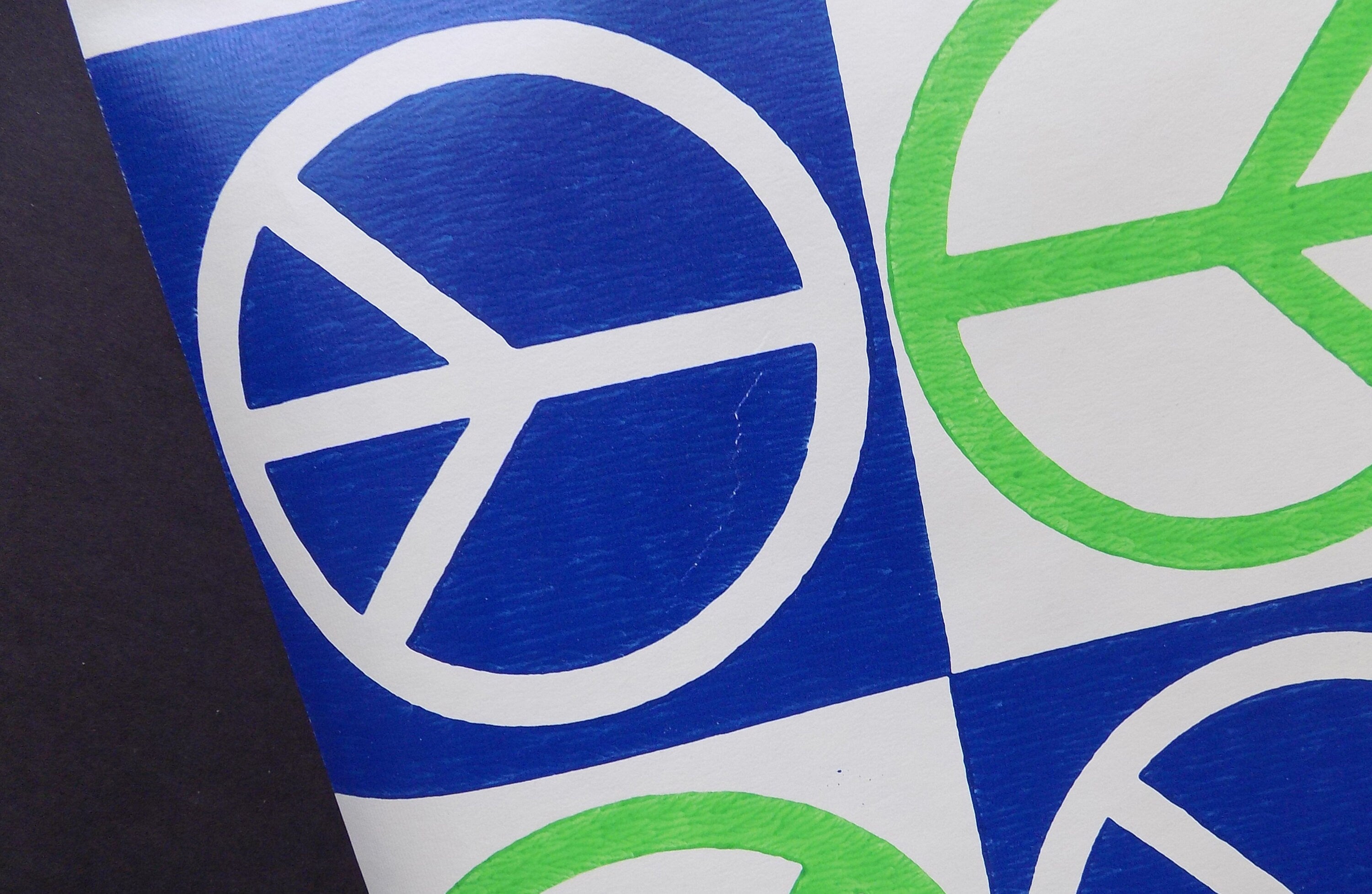 Vintage Rare Remnants of 60s Peace Symbol Wallpaper Various Lengths ...