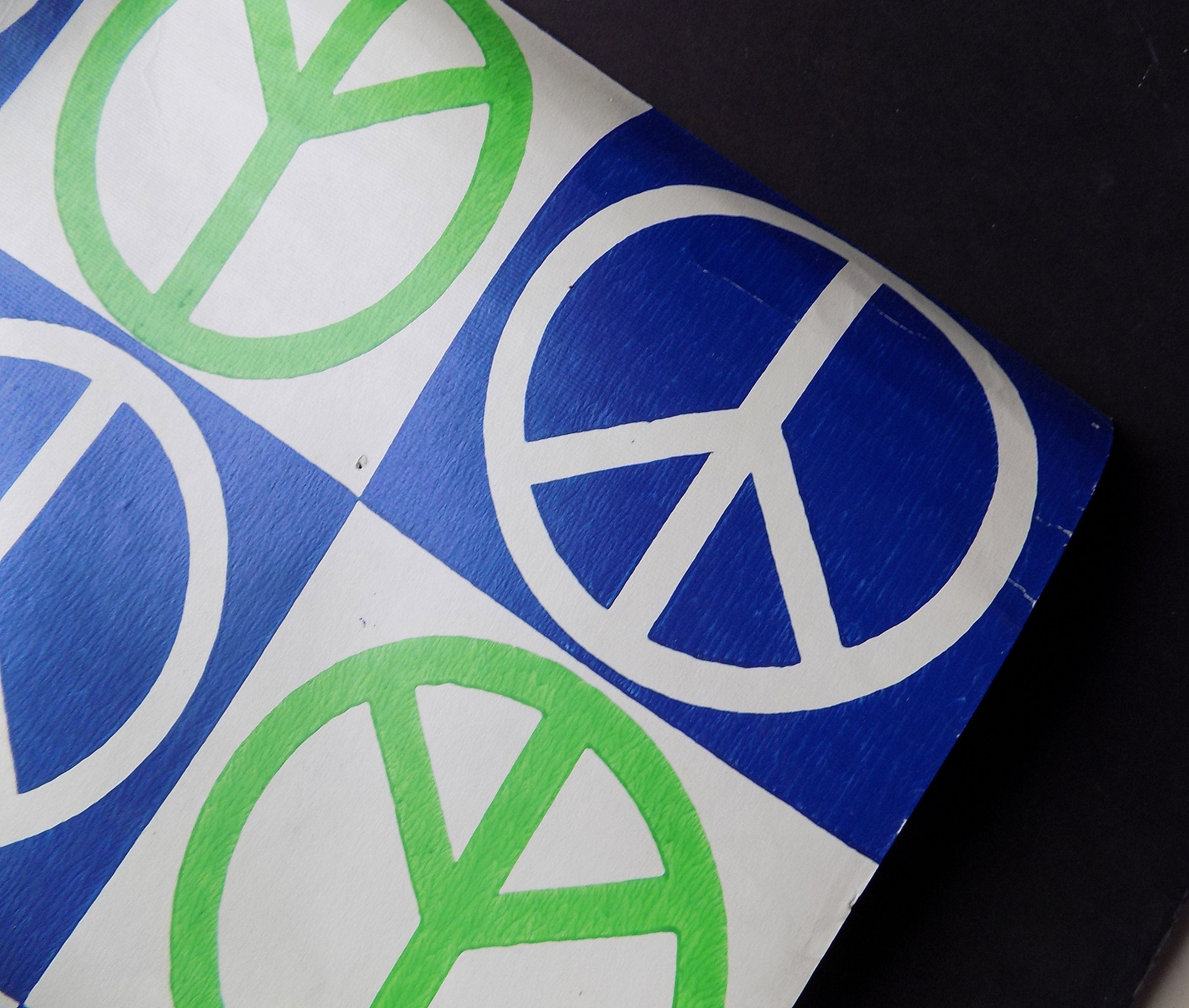 Vintage Rare Remnants of 60s Peace Symbol Wallpaper Various Lengths ...