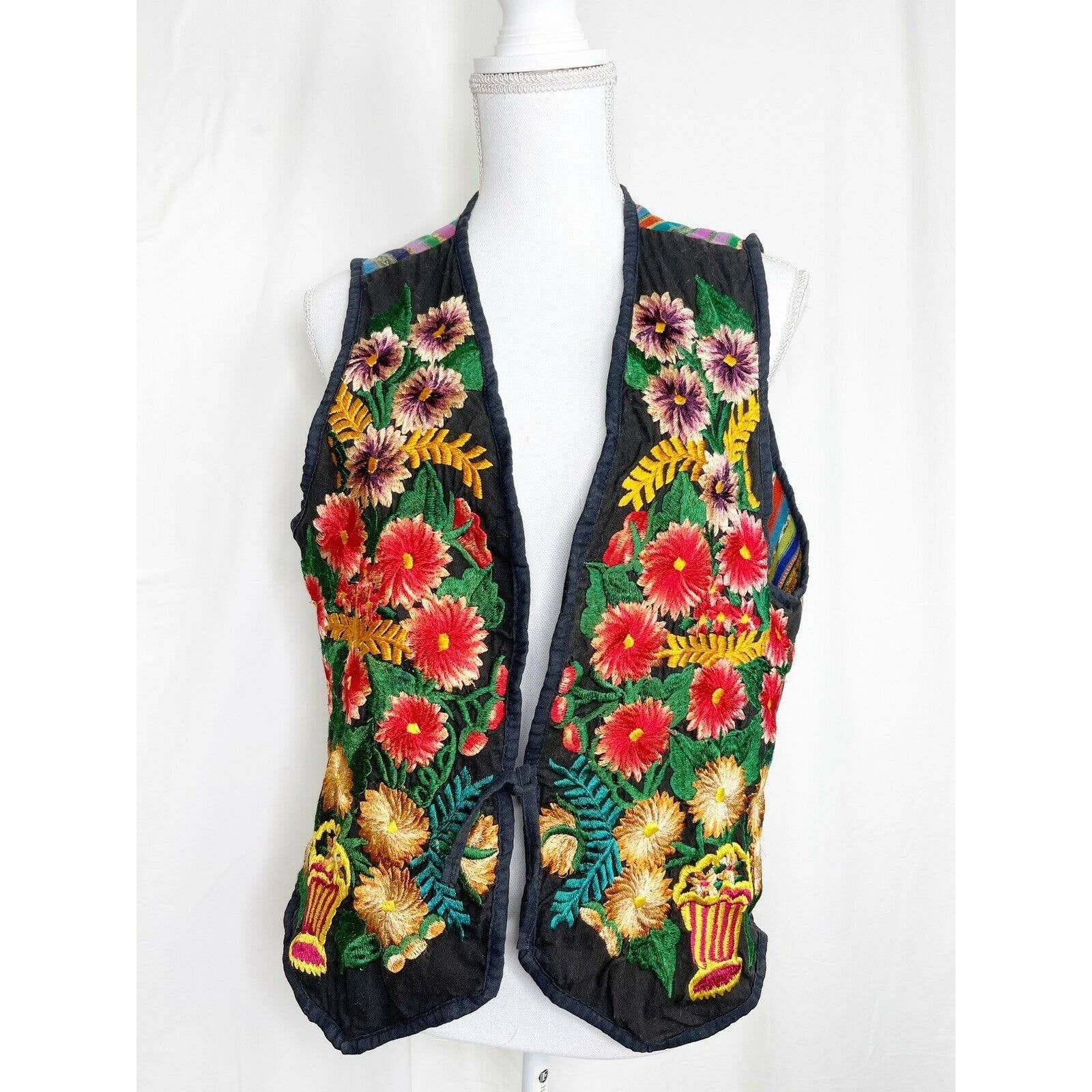 Vintage Black Embroidered Flower Vest | Shop THRILLING