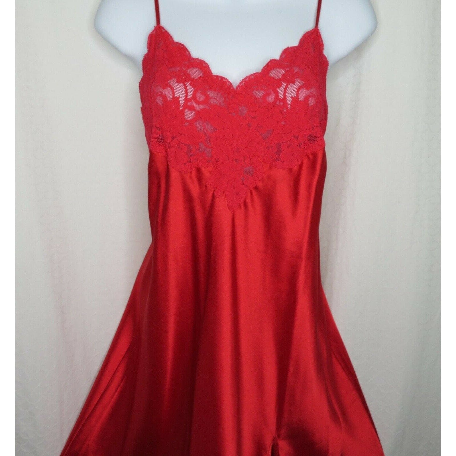 Vintage Red Sweeping Nightgown by Victoria's Secret | Shop THRILLING