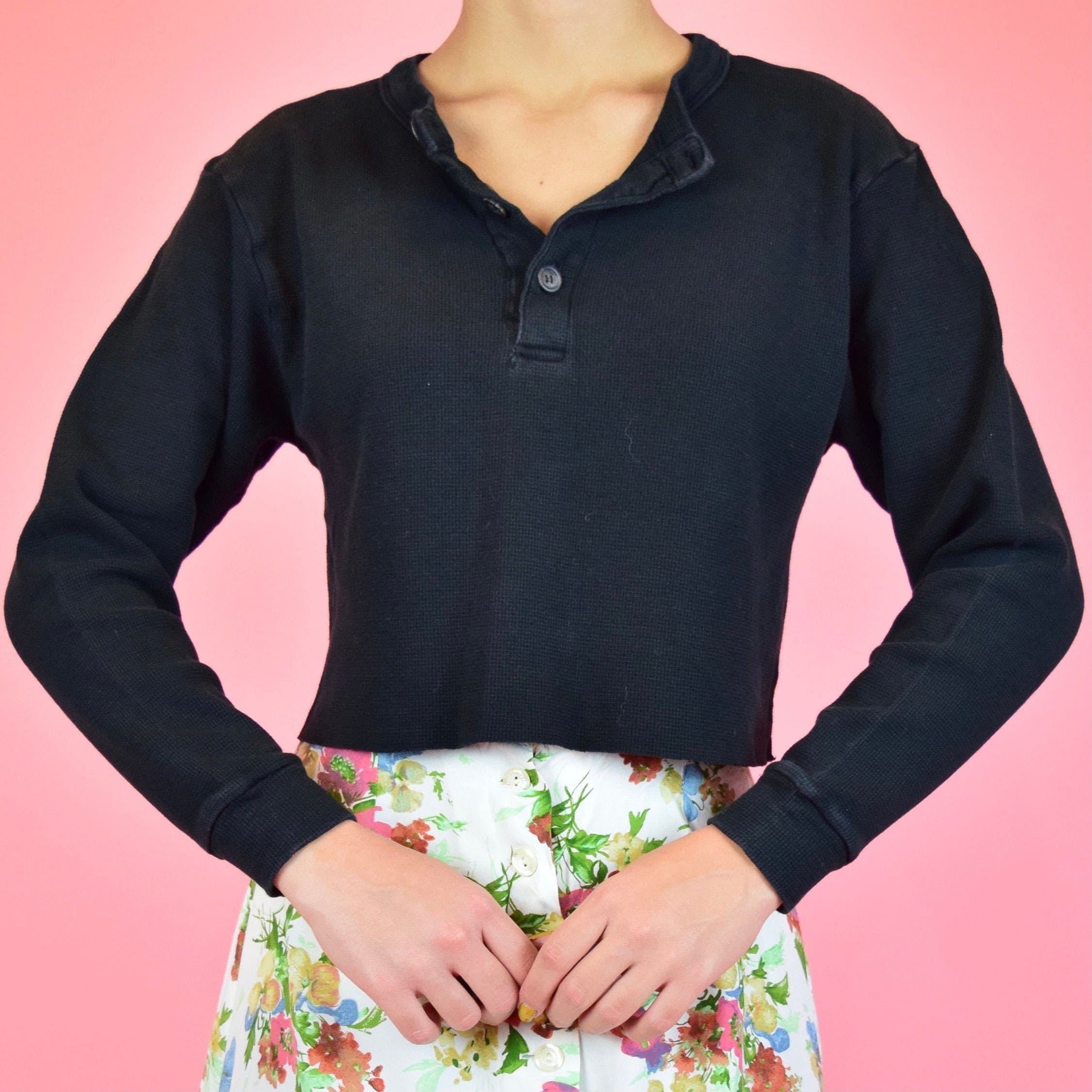 Vintage 90’s Black Henley Crop Top | Shop THRILLING