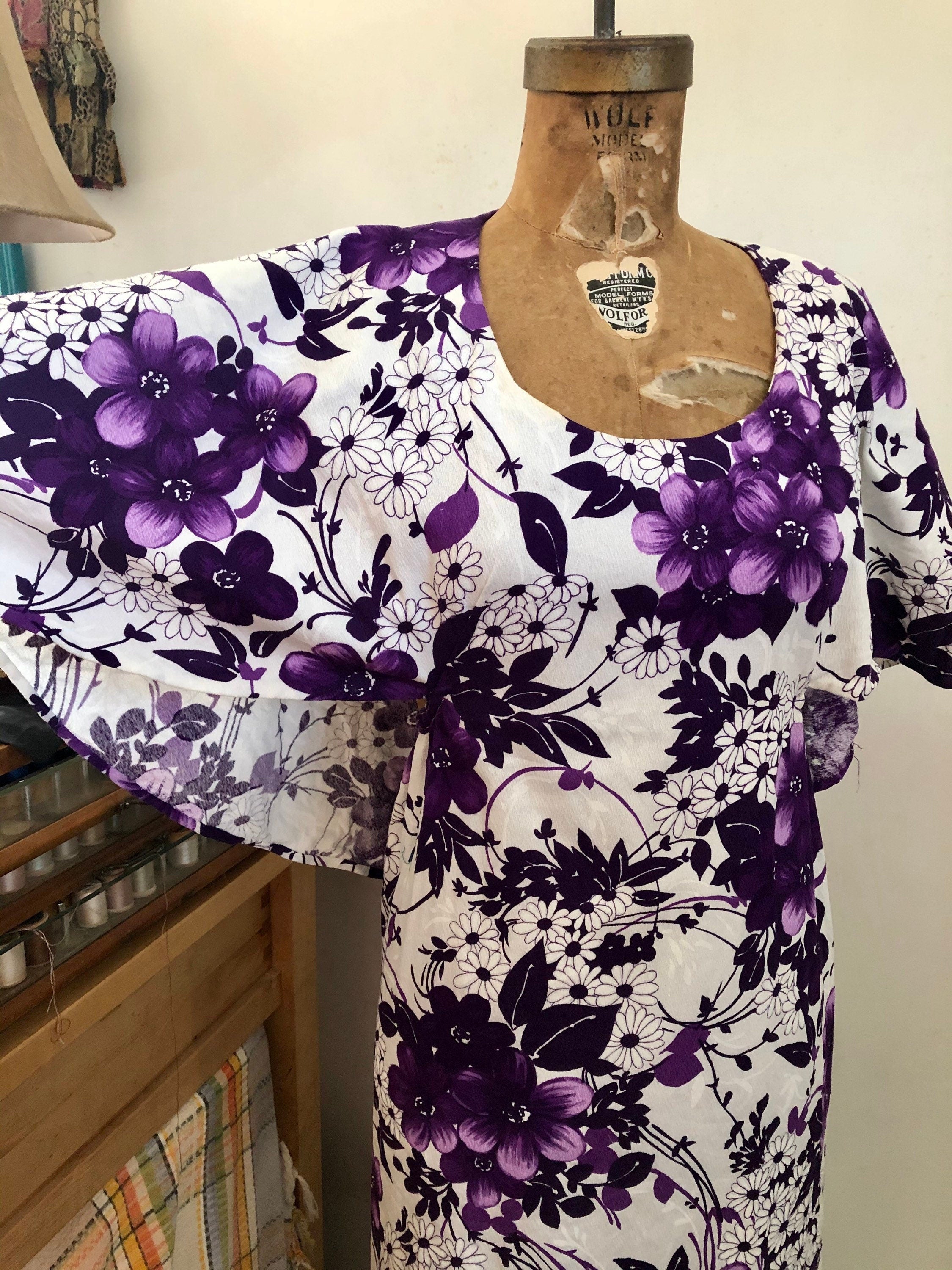 Vintage 60s Purple and White Tropical Floral Barkcloth Caplet Dress ...