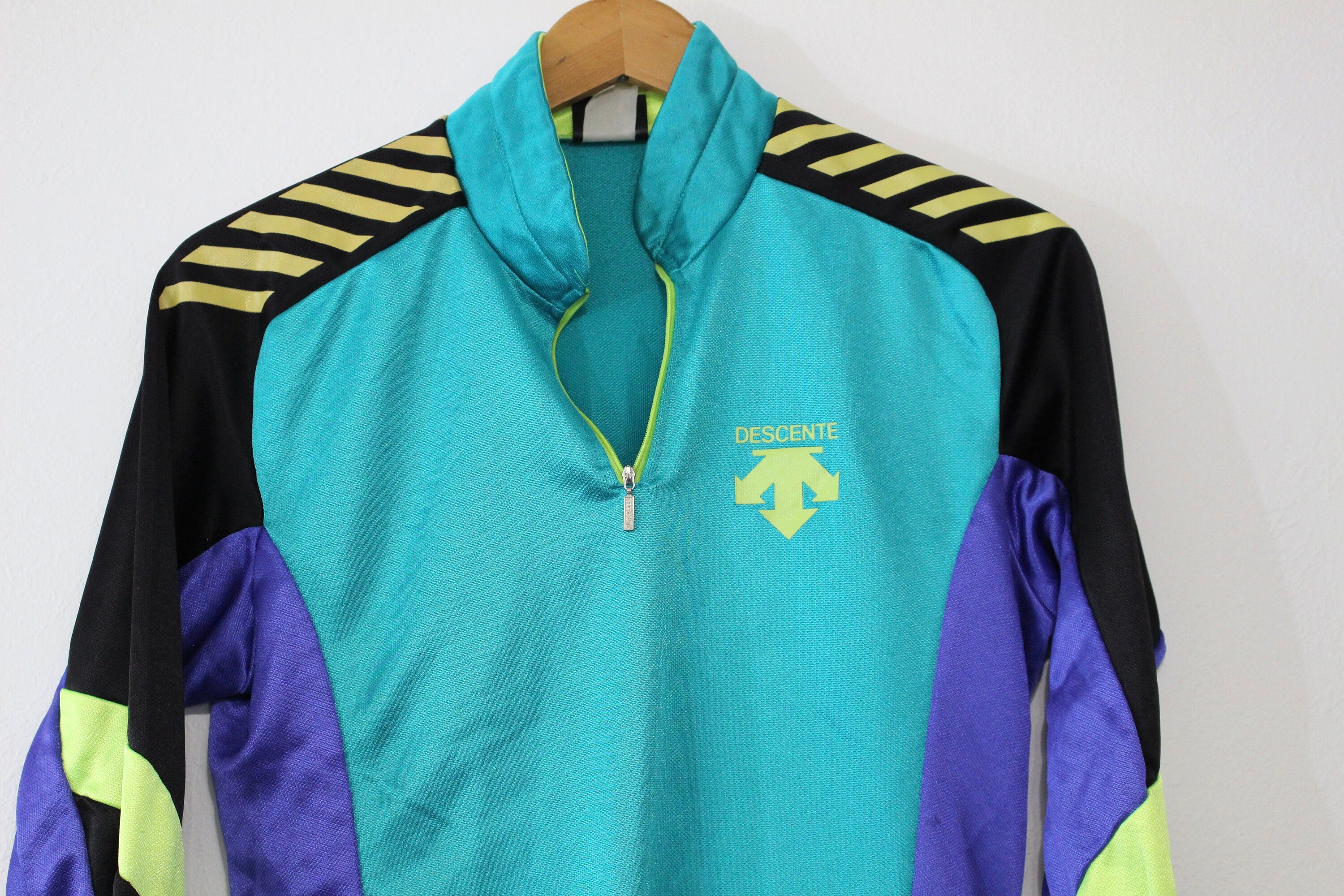 Vintage Cycling Bike Jersey by Descente | Shop THRILLING
