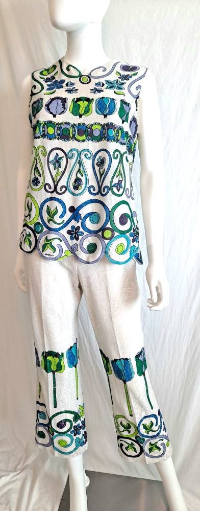 Vintage 60s Floral Print Capri Cropped Pant and Sleeveless Top Set by ...