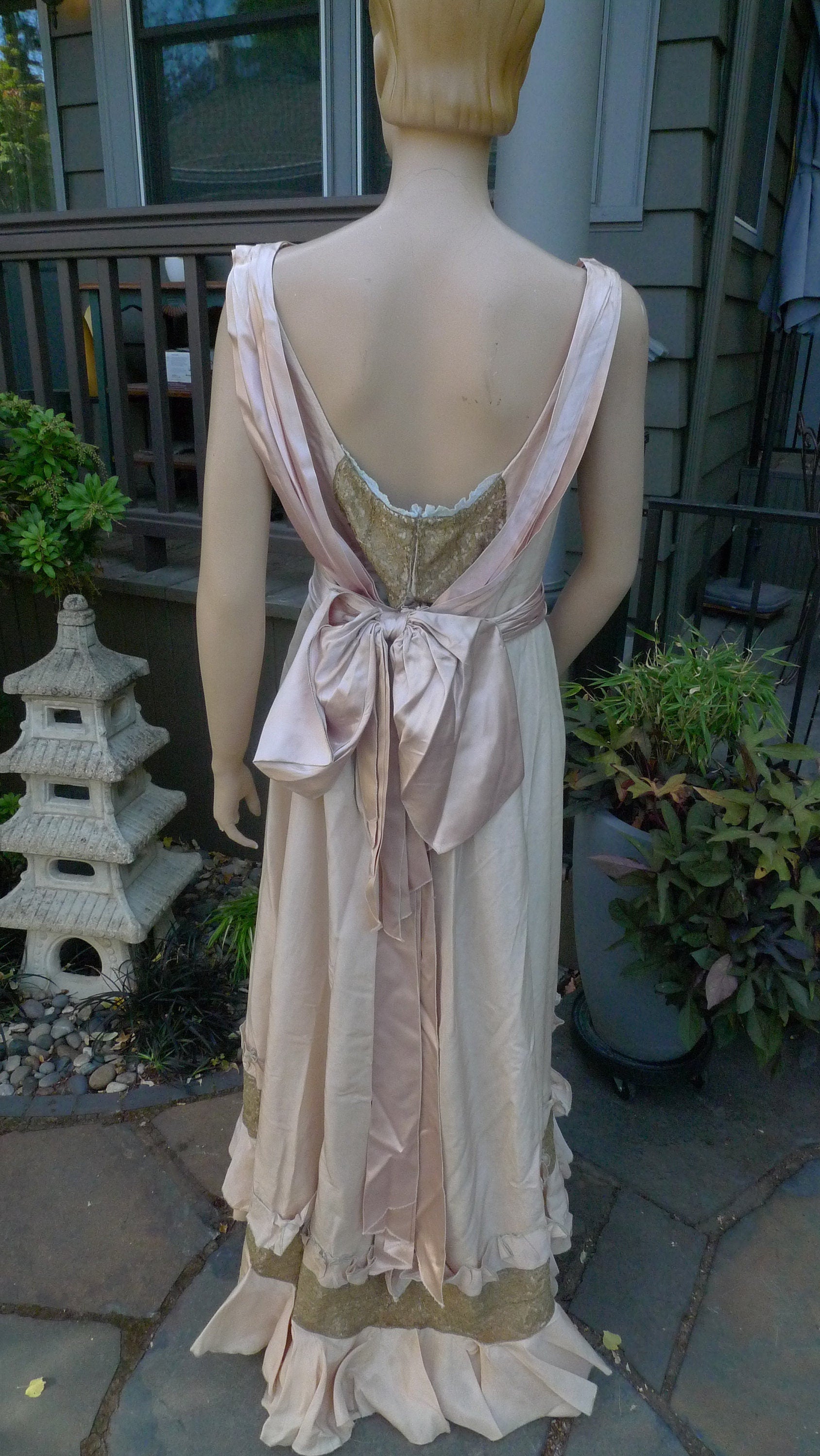 Vintage Victorian Victorian Victorian Cleavage Open Back Gown | Shop ...