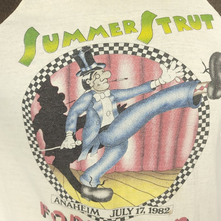 Vintage Men's 80s Summer Strut T-Shirt | Shop THRILLING