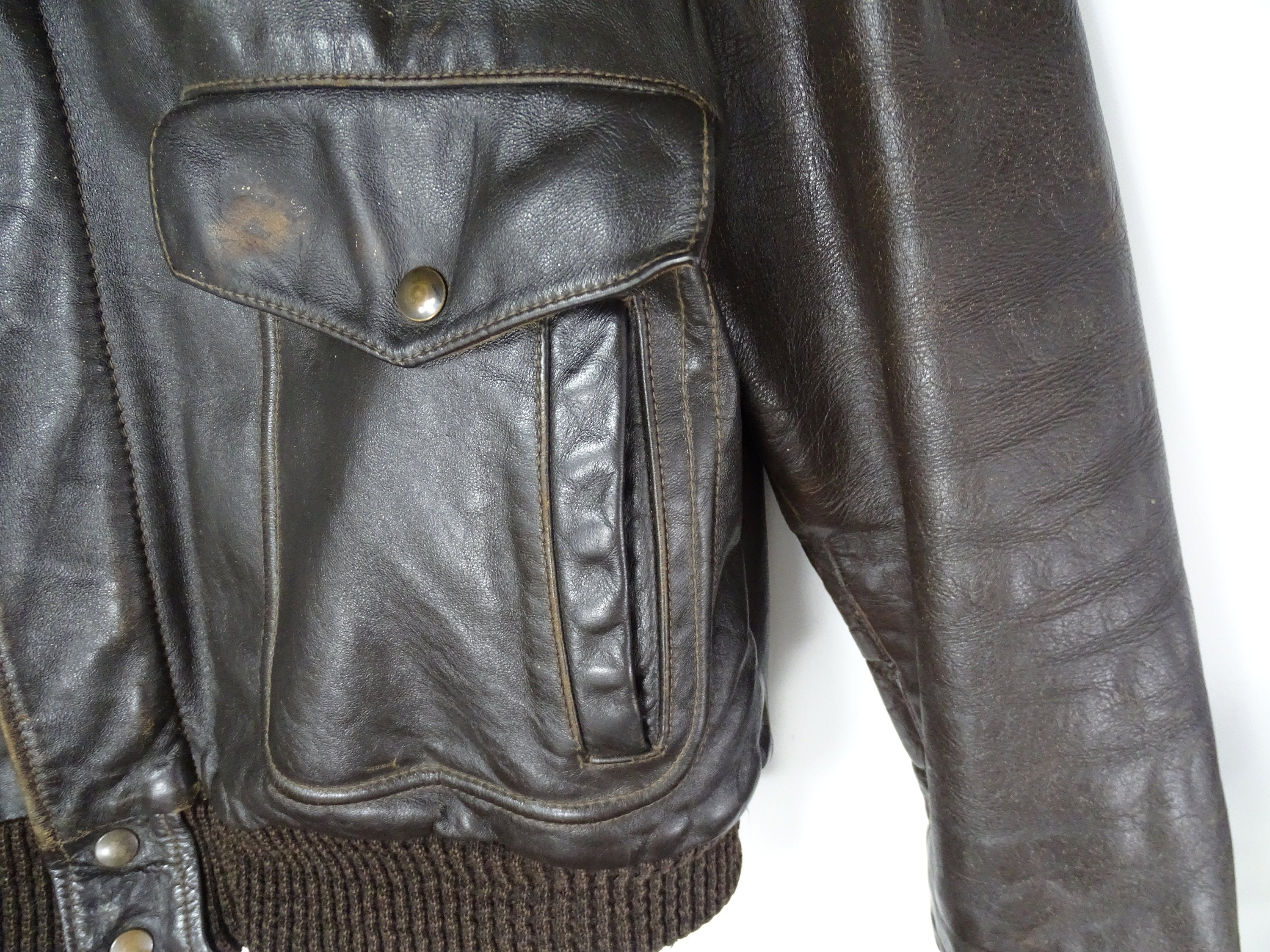 Vintage 70’s Mens William Barry Leather Bomber Jacket | Shop THRILLING
