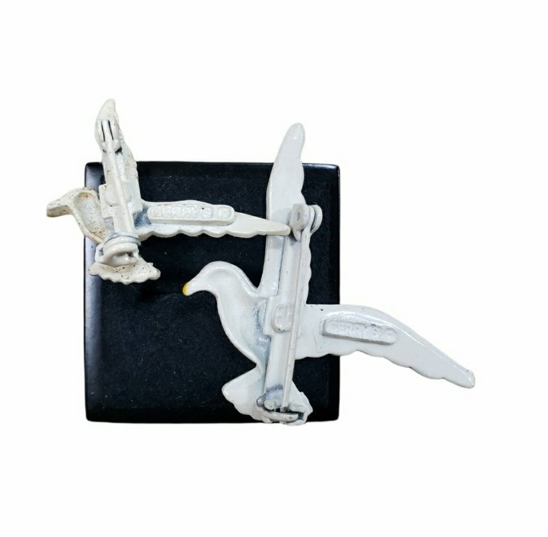 Vintage Set of 2 Gerry Bird Pins | Shop THRILLING
