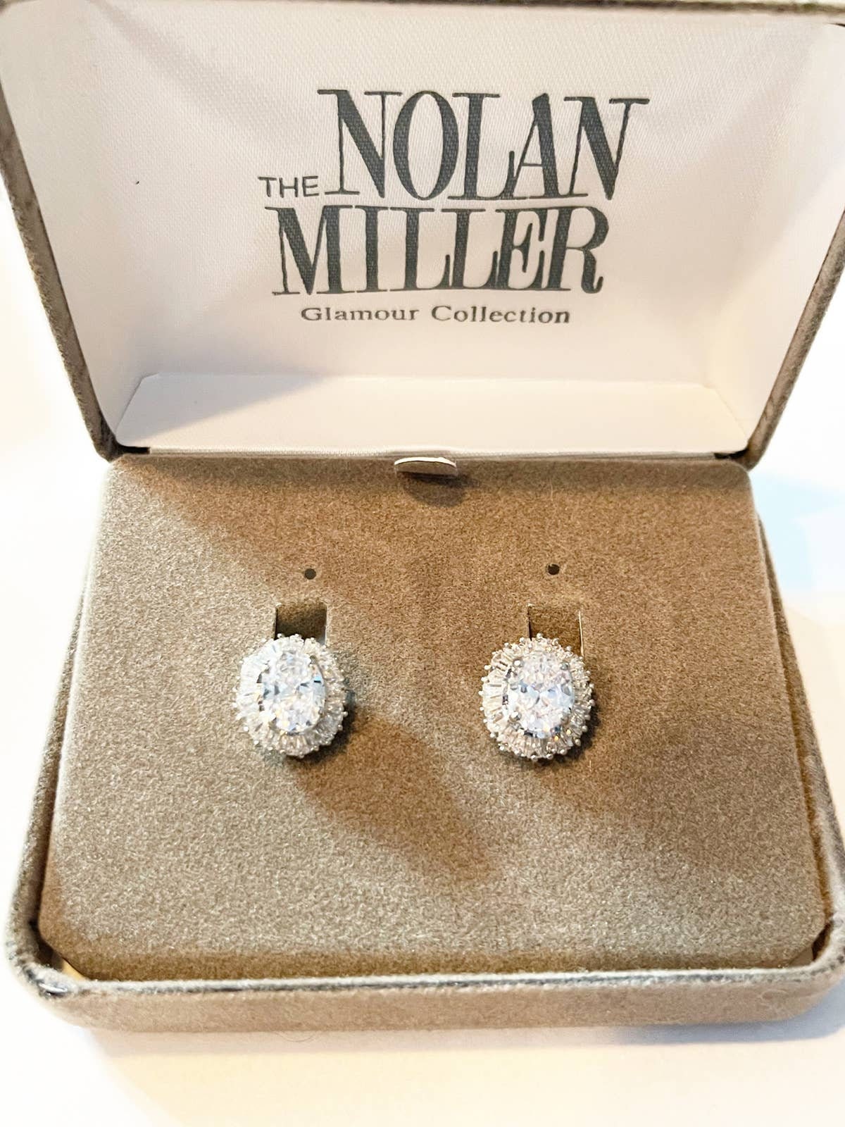 Vintage Nolan Miller Glamour Collection Inspiring Baguette Clip On Ear ...