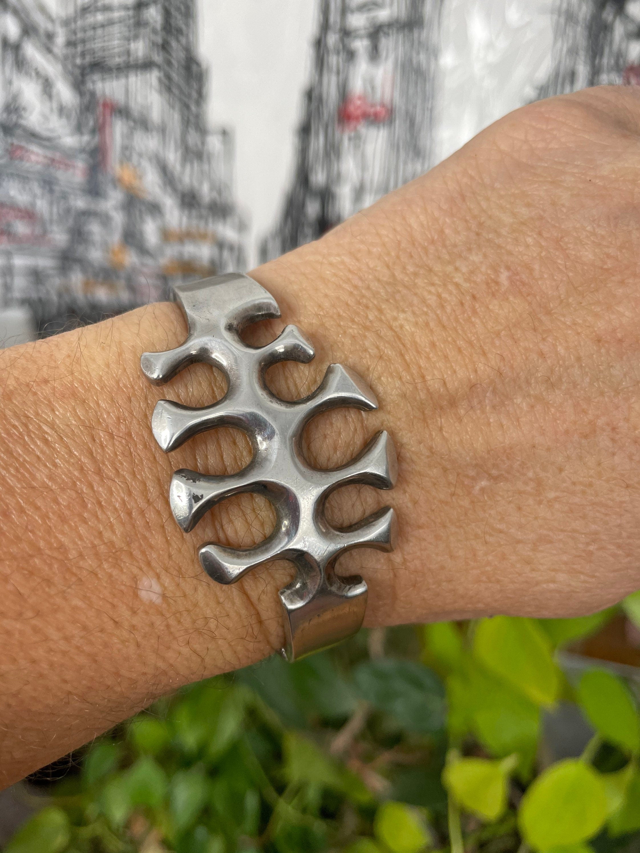 Vintage Silver Spinal Bone Cuff Bracelet Taxco Sterling | Shop THRILLING