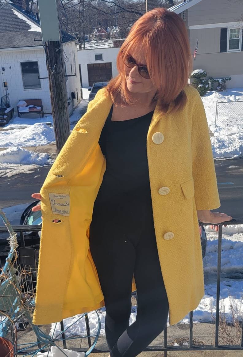 Rare Vintage- Pure Wool - Lemon Coat with Pearly White Large Buttons b ...