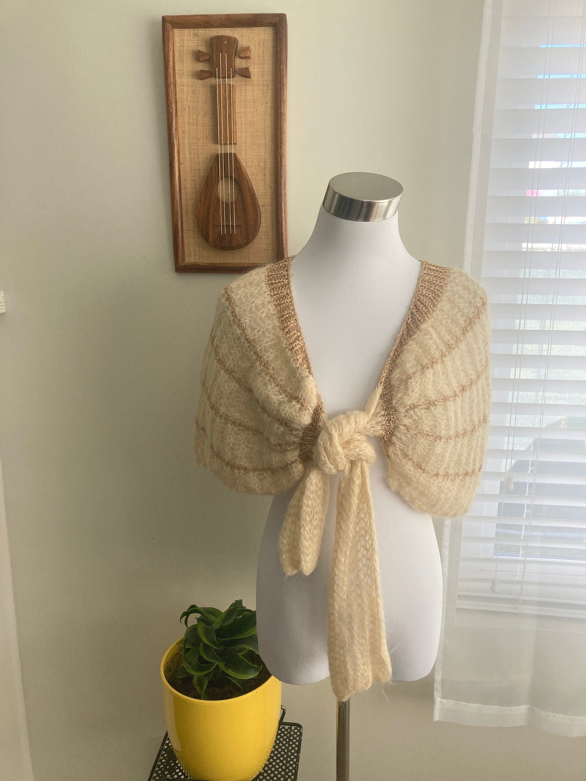 Vintage 50s Mantessa Italian Knit Cream and Gold Shawl by Mantessa ...