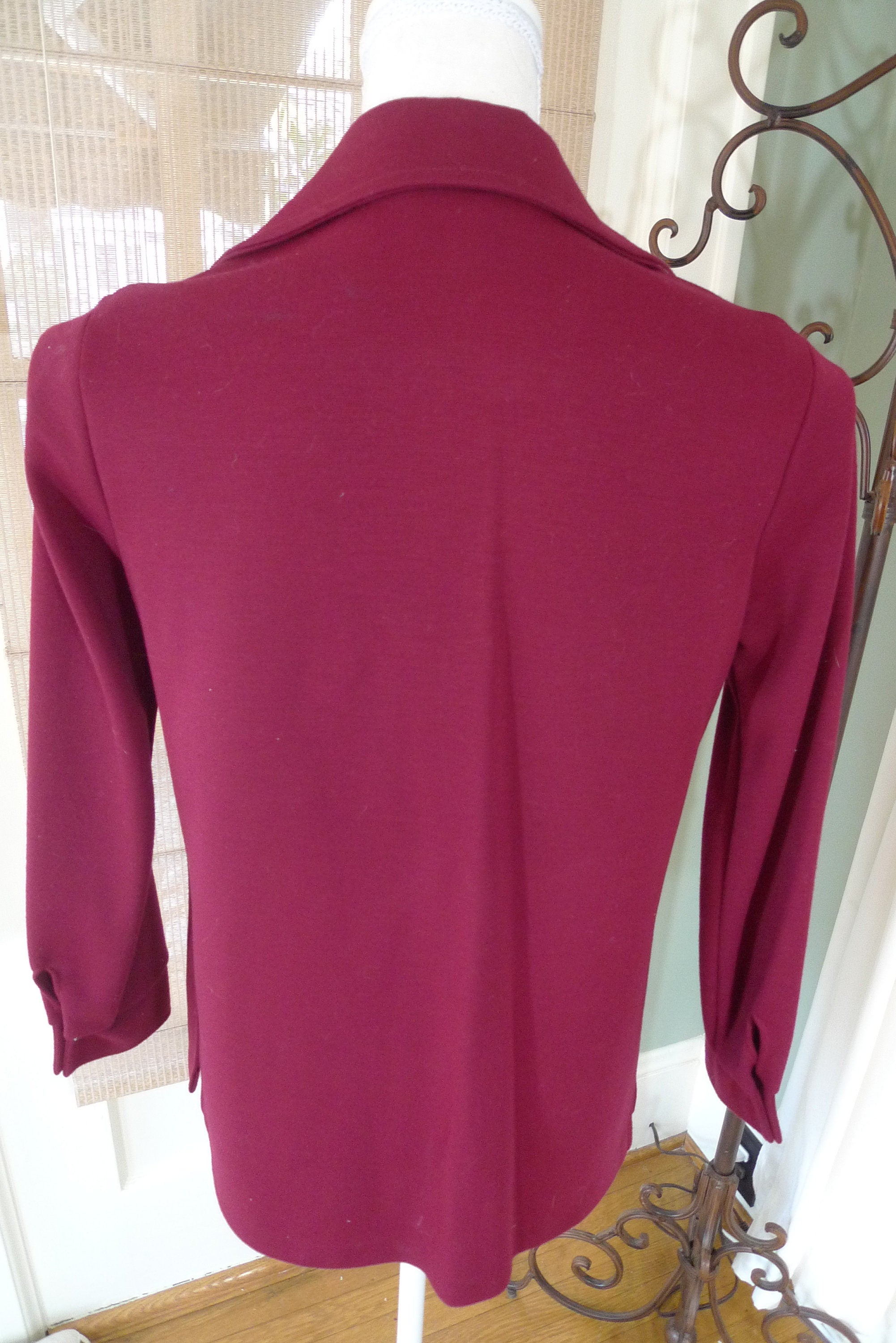 Vintage Mod 70s Satin Nylon Jersey Jacket with Pointy Collars by Cape ...