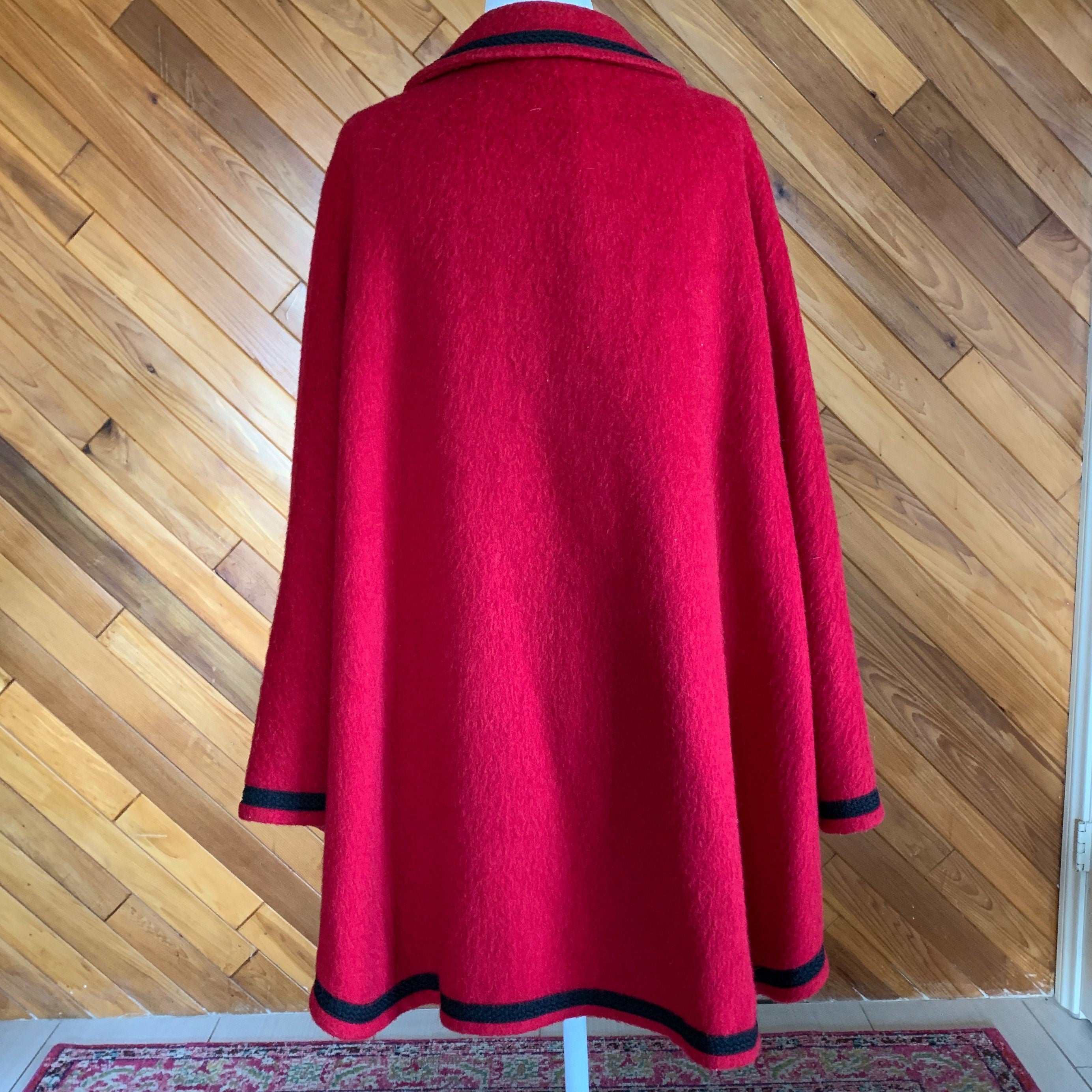 Vintage 50s Red Wool Cape by Trachtenhaus | Shop THRILLING